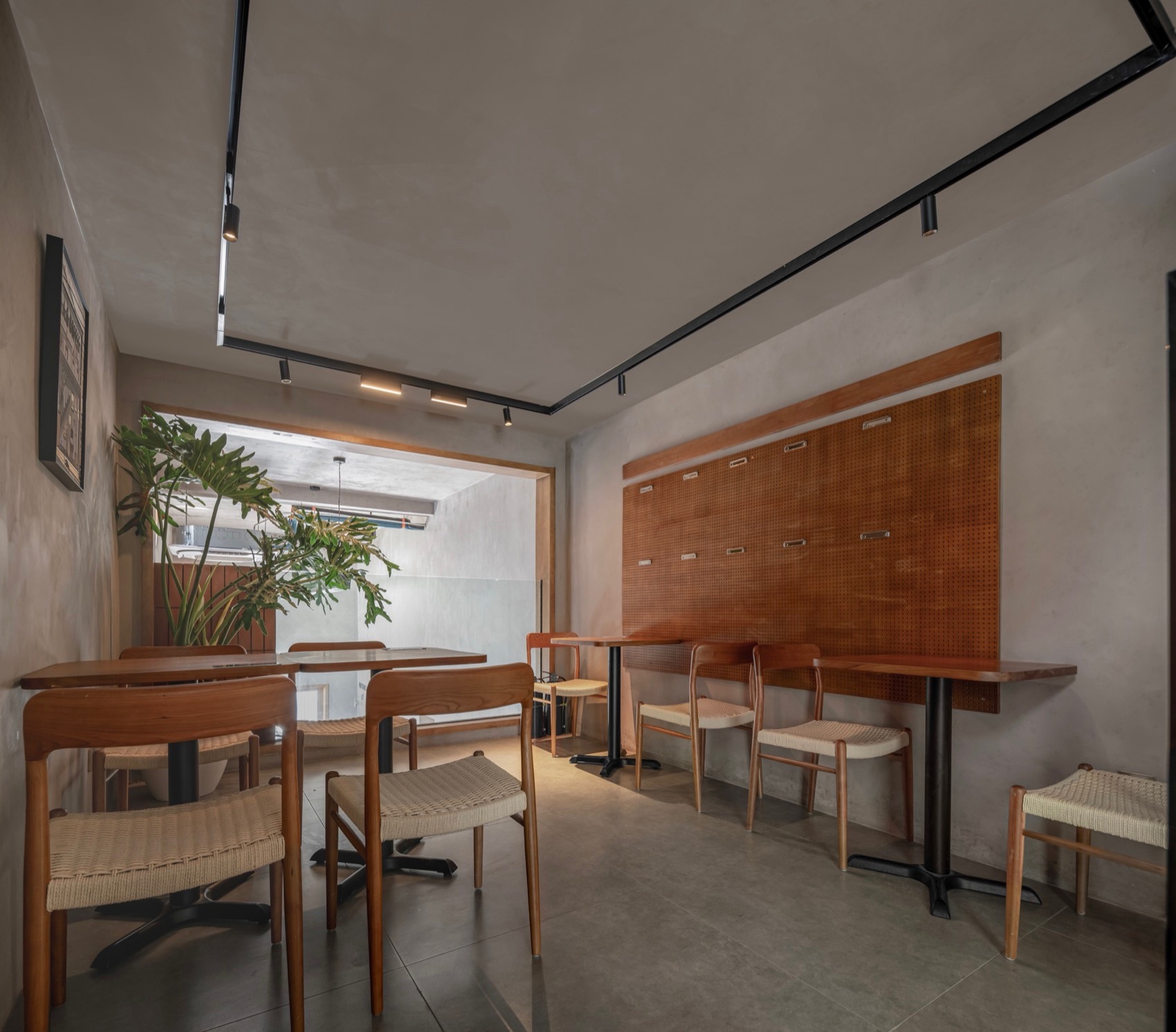Blue Ark Cheongpyeongraku Tavern & DAO Café by DAGA Architects - 谷德设计网