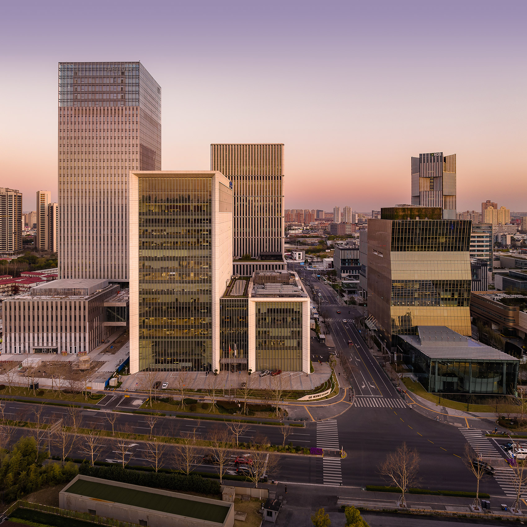 Shanghai Pudong Development Bank New Office by Aedas - 谷德设计网