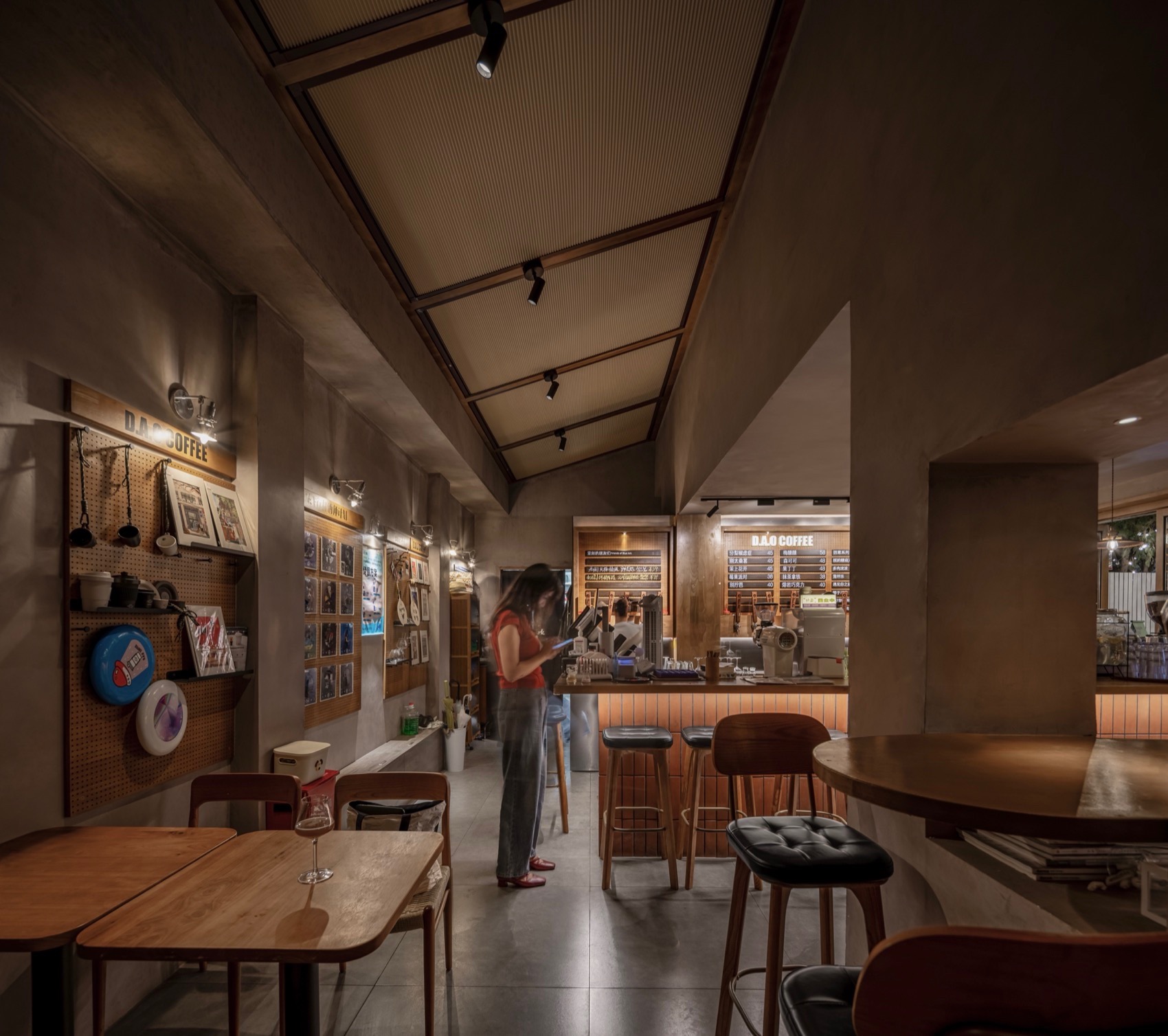 Blue Ark Cheongpyeongraku Tavern & DAO Café by DAGA Architects - 谷德设计网