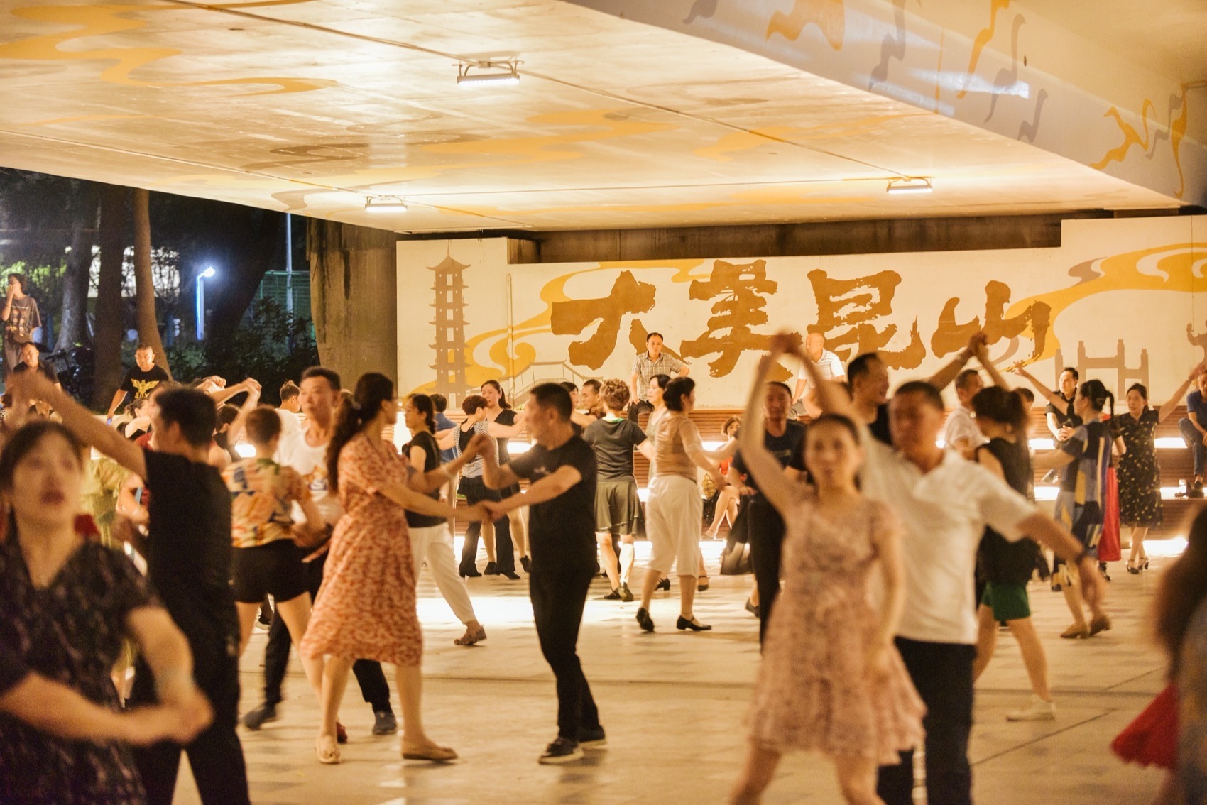 Kunshan Riverside Park by Beijing BLDJ Landscape Architecture Institute ...