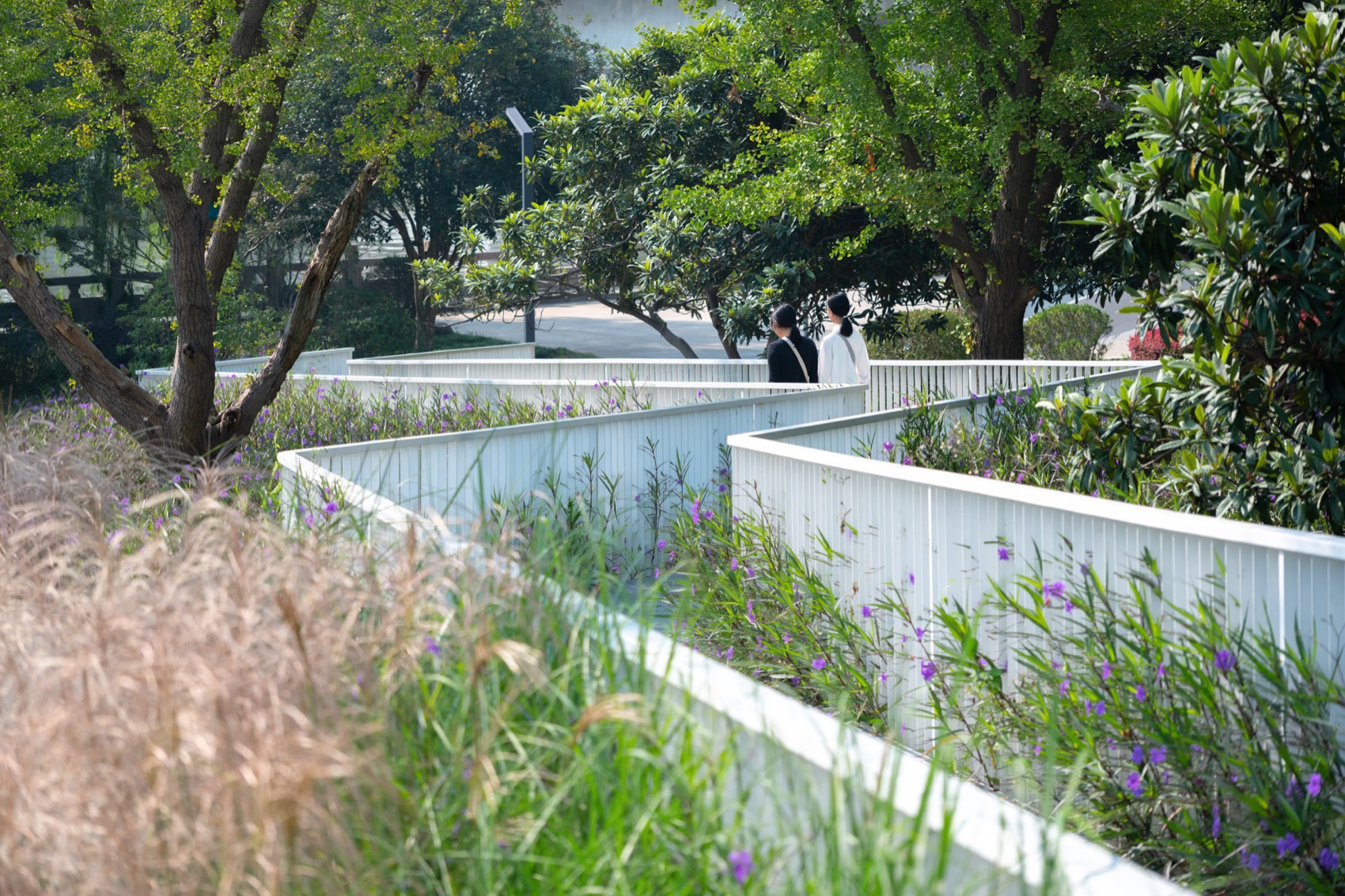 Kunshan Riverside Park by Beijing BLDJ Landscape Architecture Institute ...