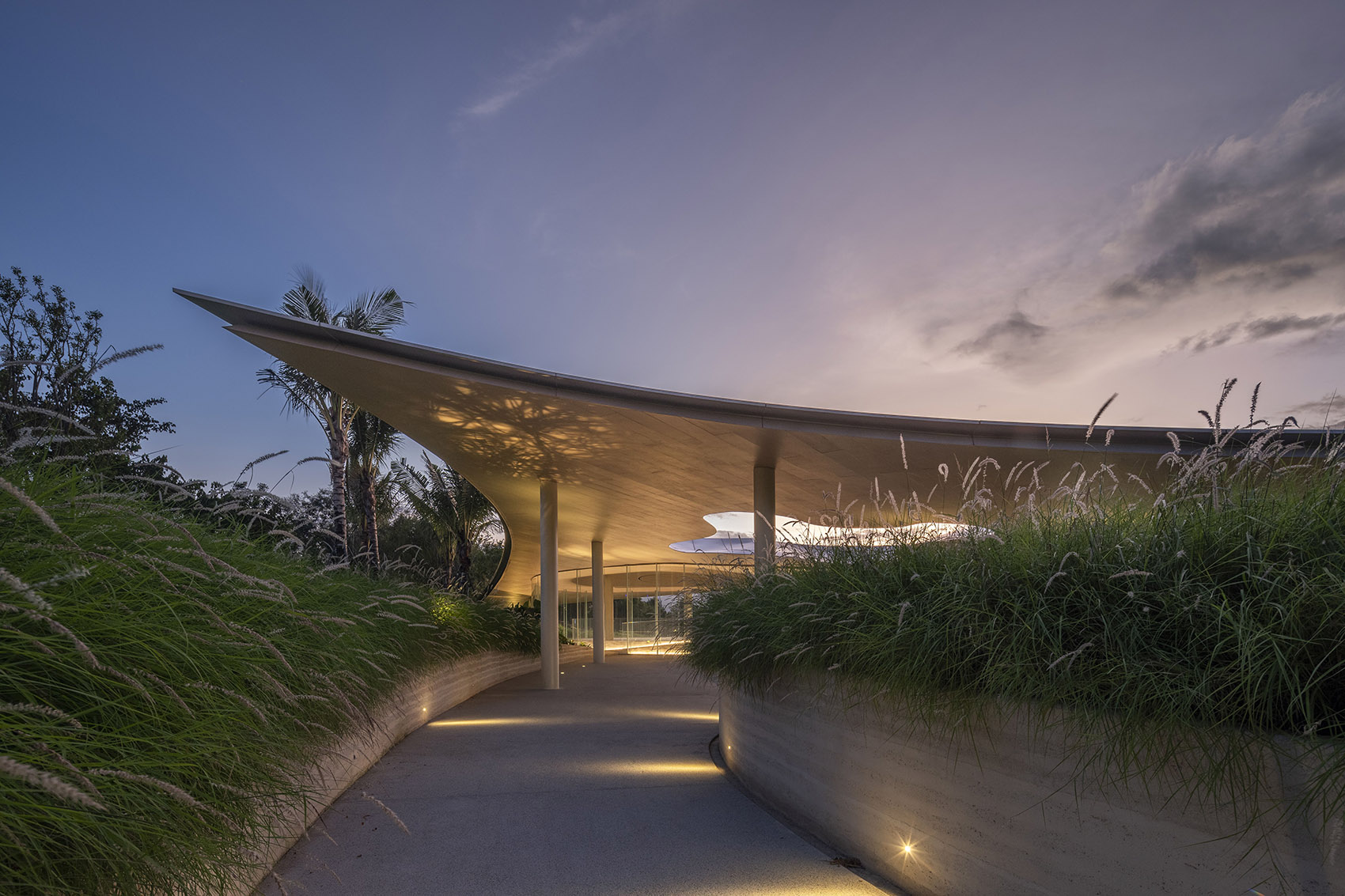 ”Haitang Pavilion” – The first waystation of the Haitang River ...