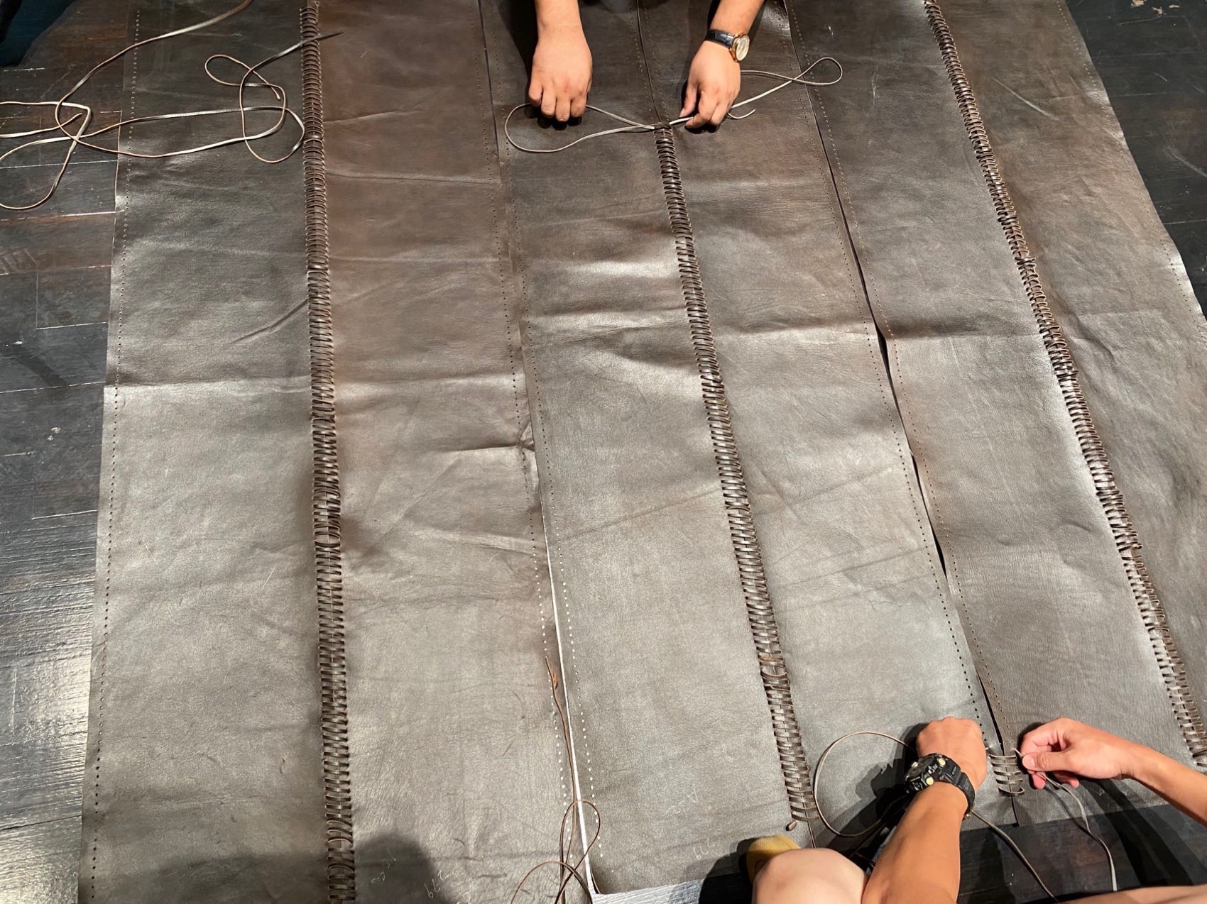 The last Redemption fashion store by DISPLACEMENT DESIGN - 谷德设计网