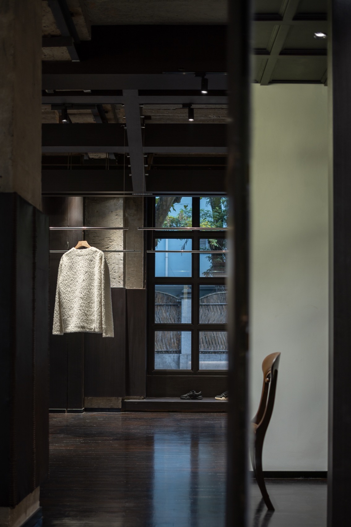 The last Redemption fashion store by DISPLACEMENT DESIGN - 谷德设计网