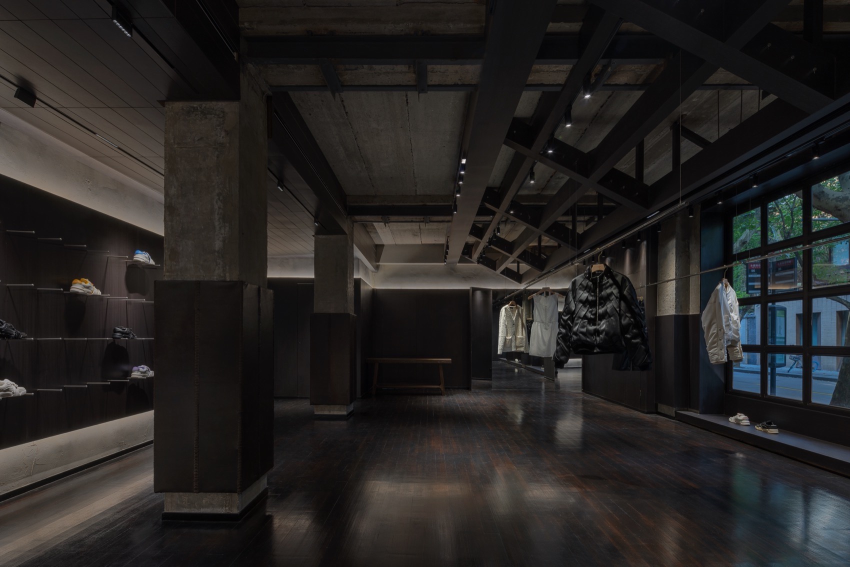 The last Redemption fashion store by DISPLACEMENT DESIGN - 谷德设计网