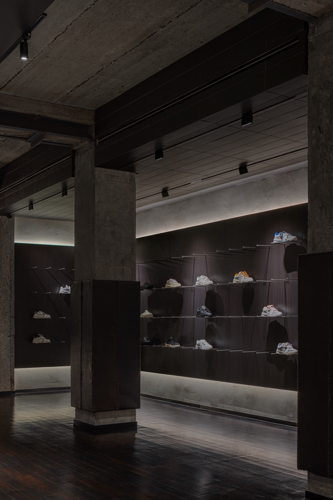 The last Redemption fashion store by DISPLACEMENT DESIGN - 谷德设计网