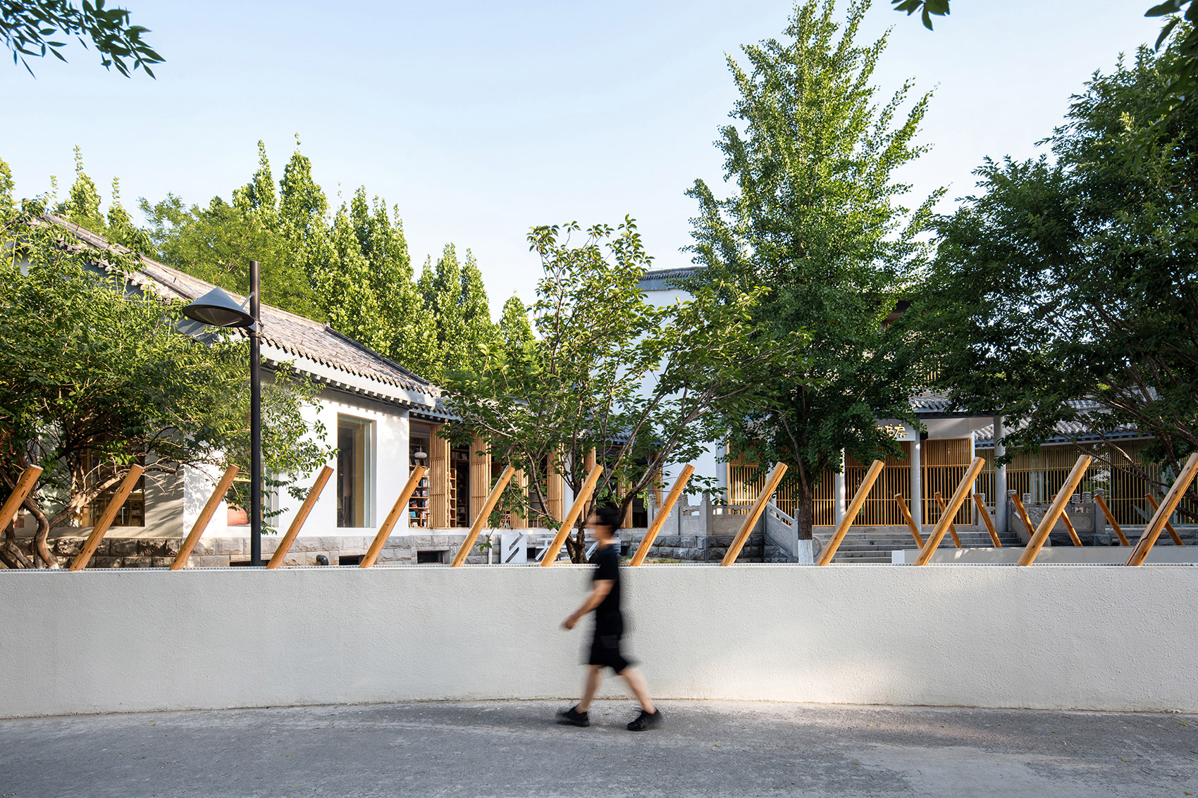 Book Inside, Book Outside by Displacement Architecture Design - 谷德设计网