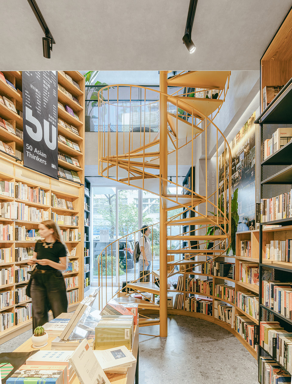 One Way Street Tokyo by BUZZ Architects - 谷德设计网