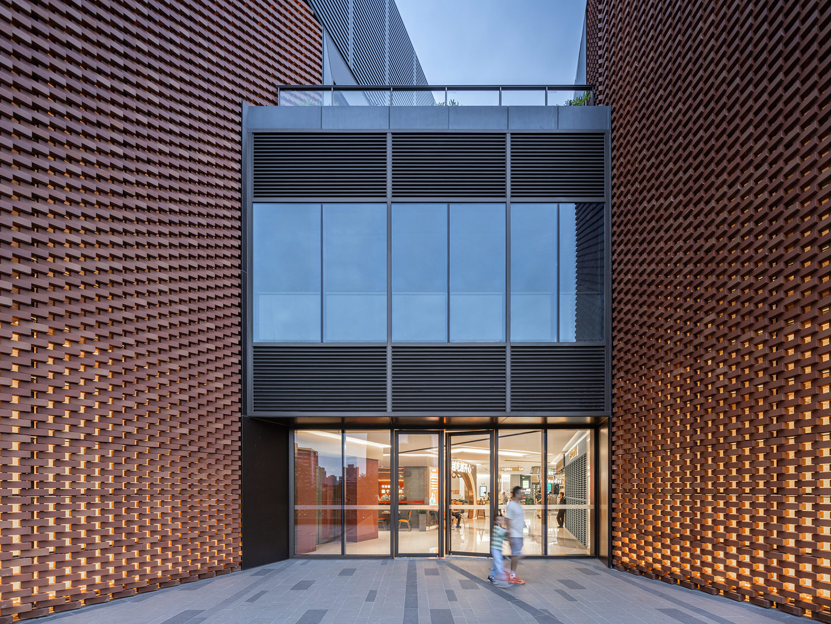 Commercial building in Guangzhou by gmp - 谷德设计网