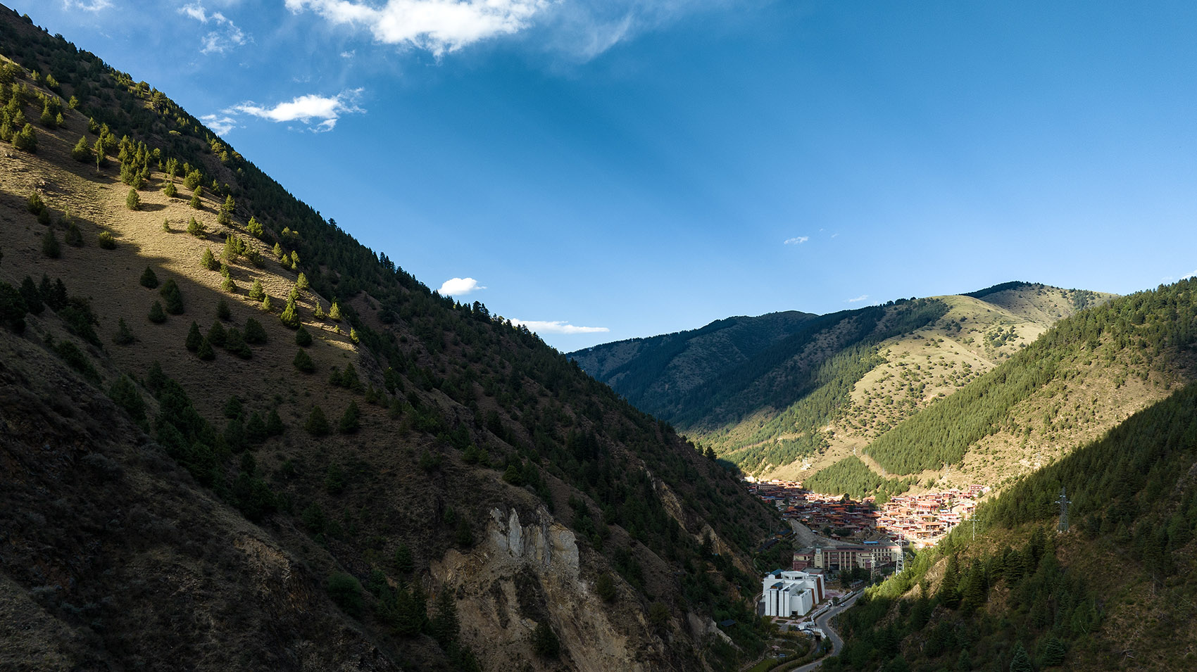 Deba Library by Rong Zhaohui Studio, ZRADI - 谷德设计网