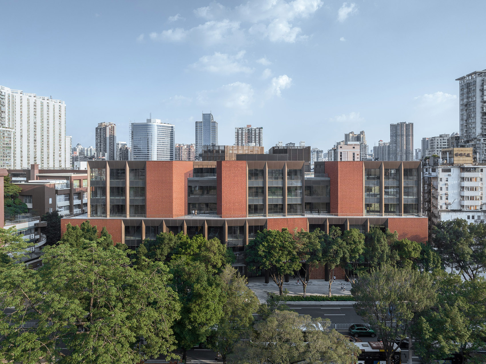 Commercial building in Guangzhou by gmp - 谷德设计网