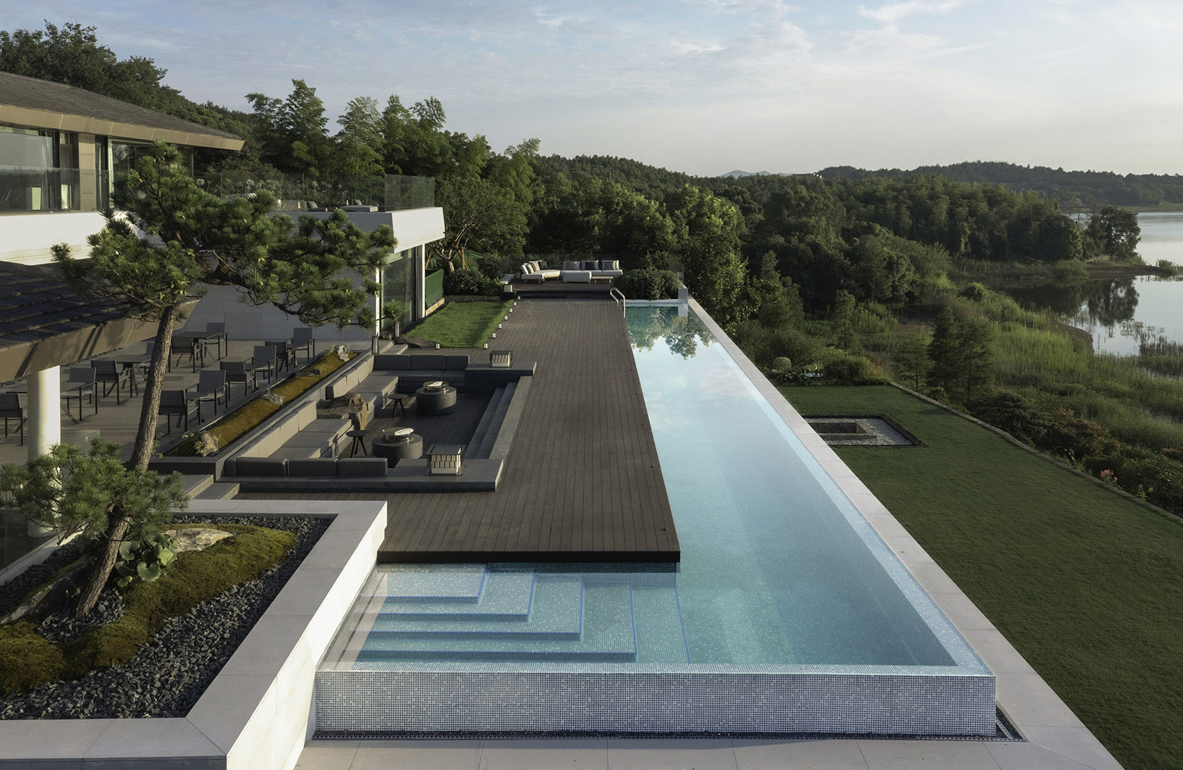 FU VALLEY – Yinshi Resort Hotel by Tianmu Lake, China by Nanjing Jinshi ...