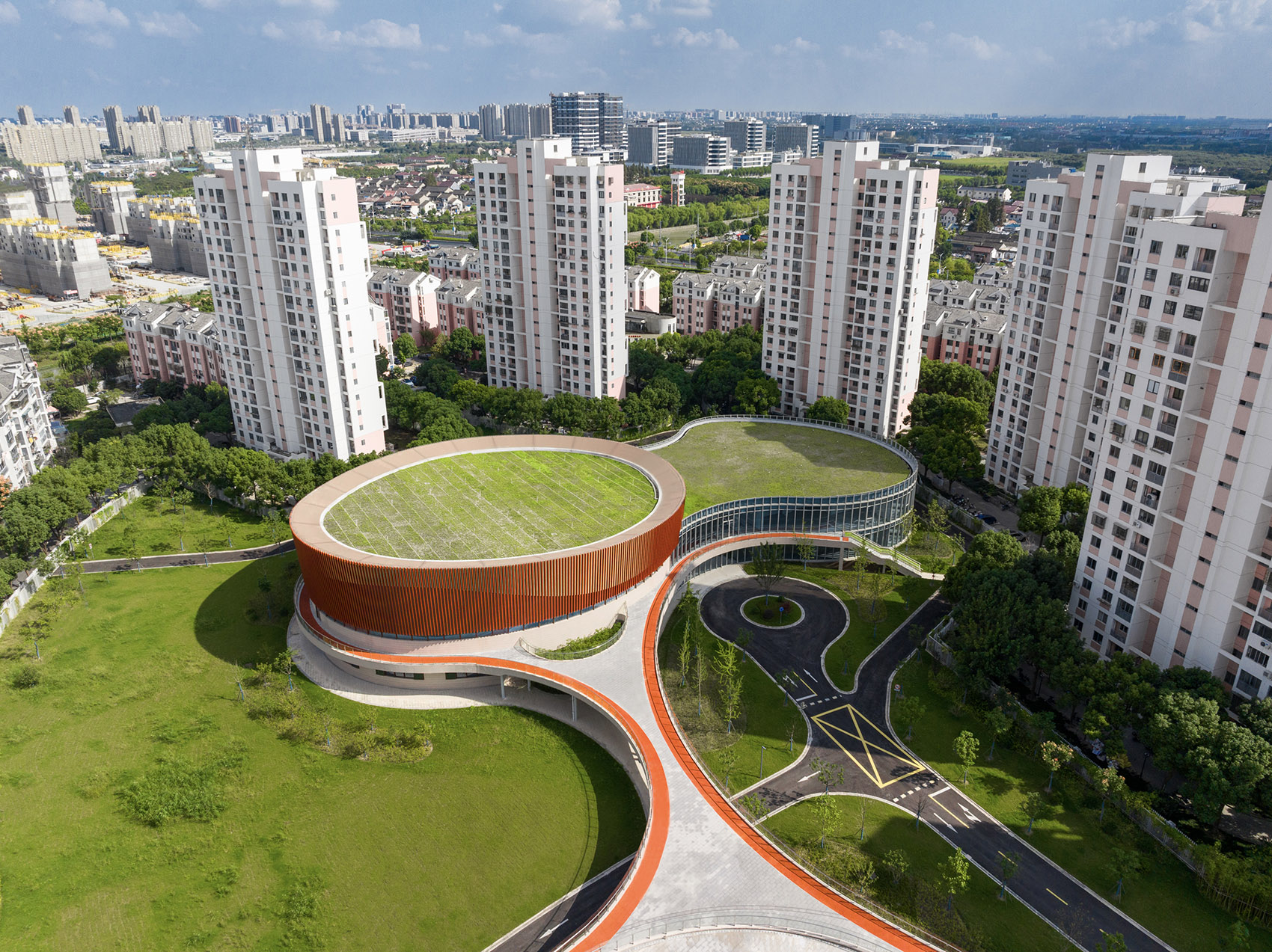 Shanghai Sanlin Yide Community Culture and Sports Center by SUNYAT ...