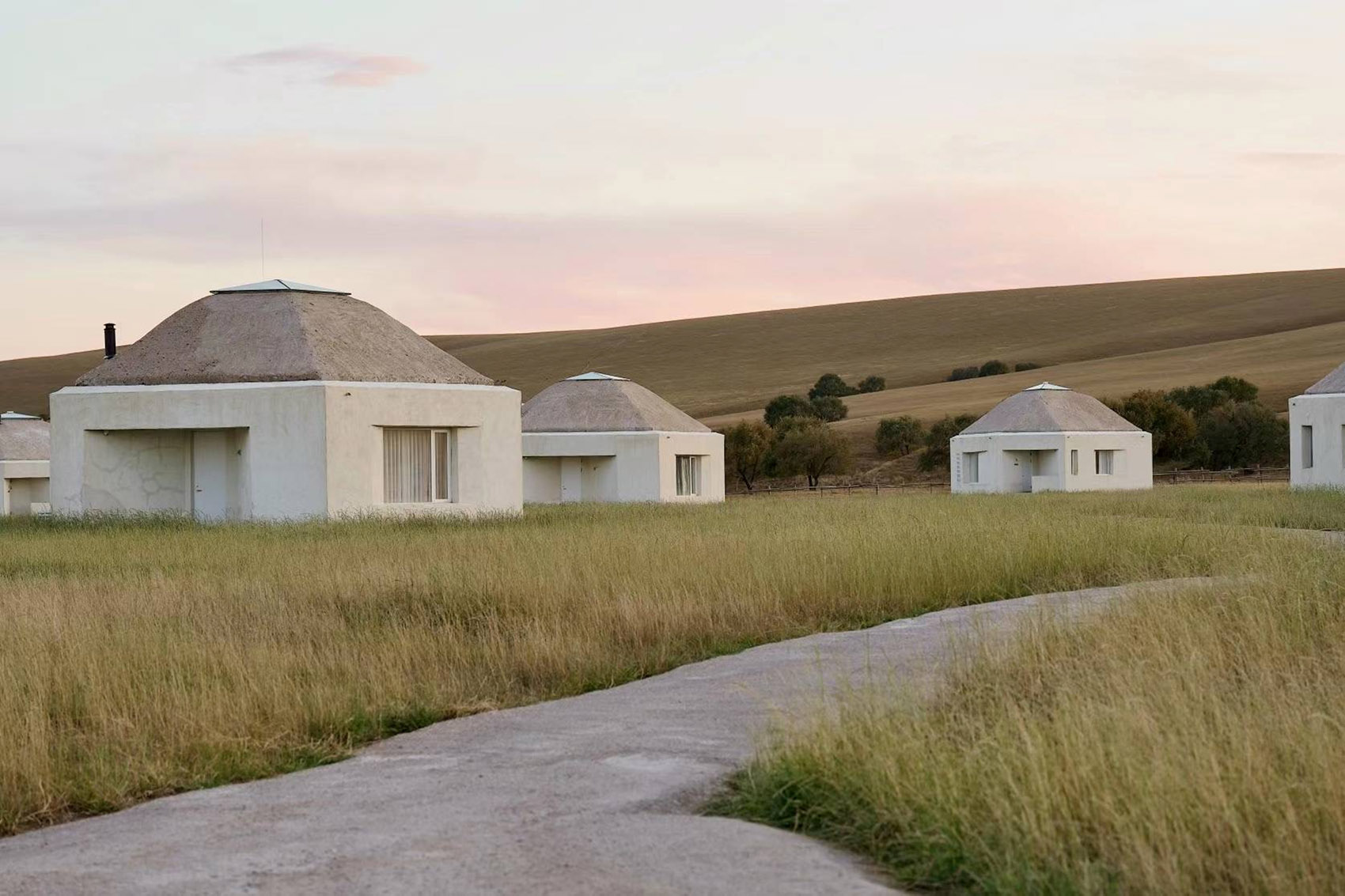 StrayBirds ·Suji Prairie by STUDIO QI - 谷德设计网