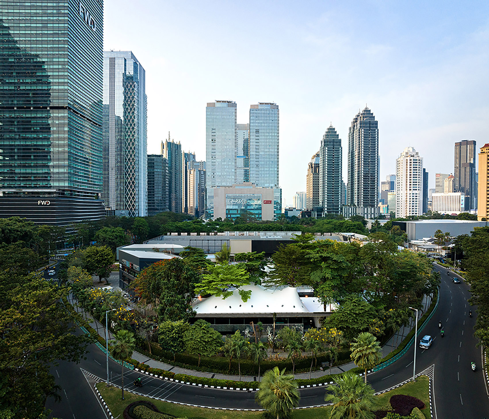 Stalk Tree-hugger Bar by RAD+ar - 谷德设计网