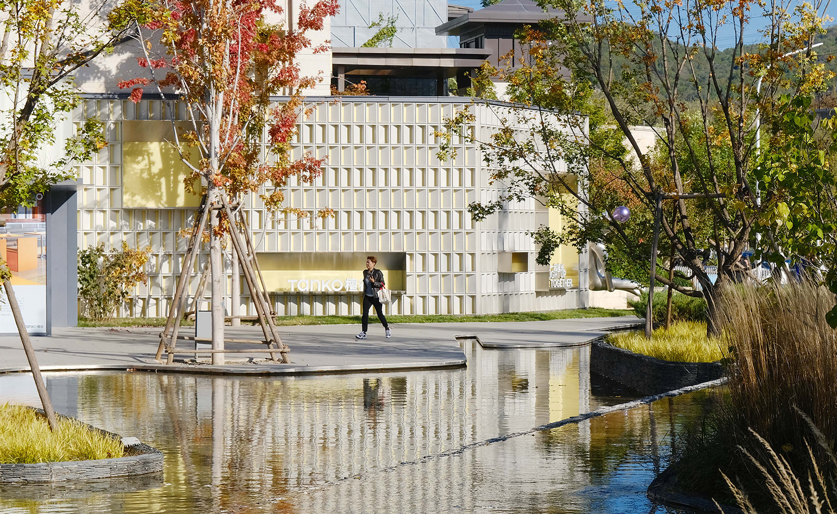 Commercial block reconstruction in Beijing by Atelier Shanghai Dachuan ...