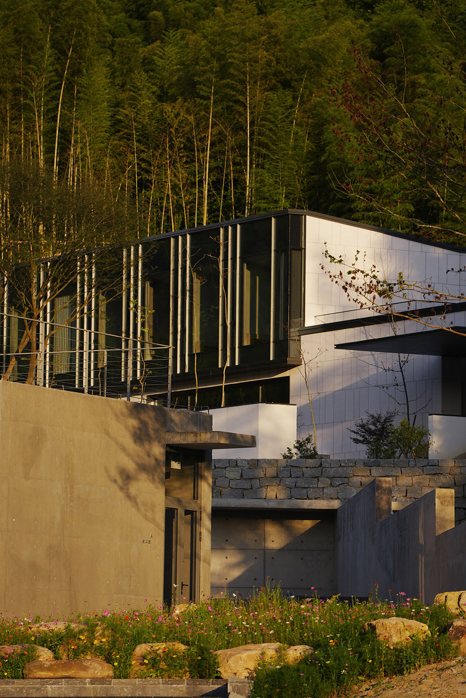 Ten Yards Hotel by City-Town Architects - 谷德设计网