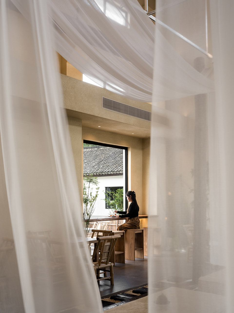 A New Chinese Tea Drinking Space Reconstructed from an Old Plant by ...