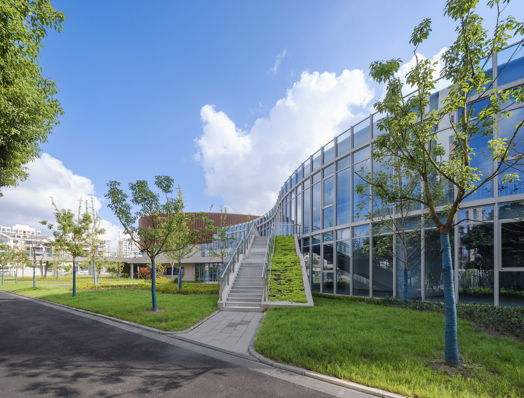 Shanghai Sanlin Yide Community Culture and Sports Center by SUNYAT ...