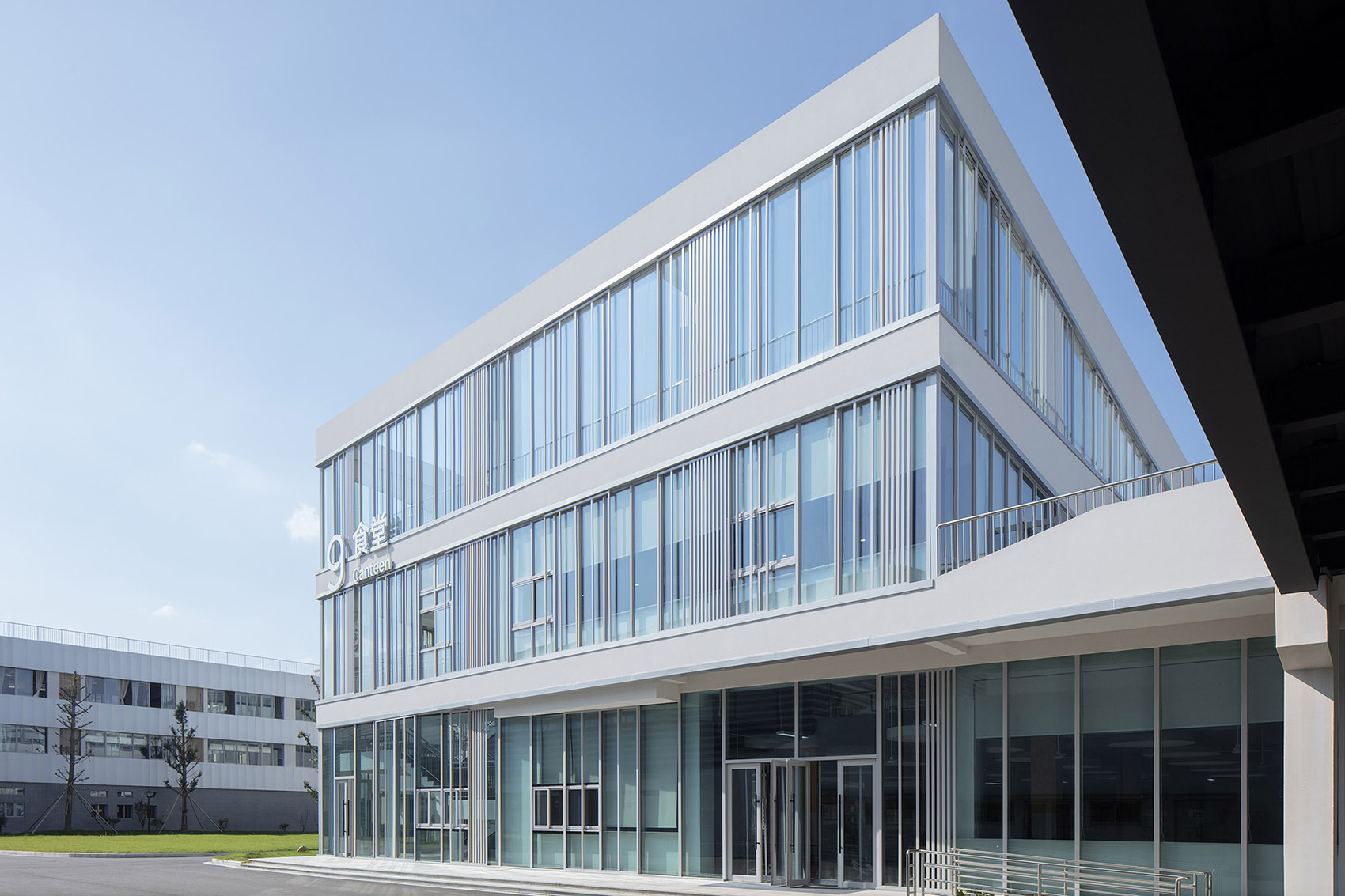 Ningbo Gulin Vocational High School by ARCHIS Design Studio - 谷德设计网