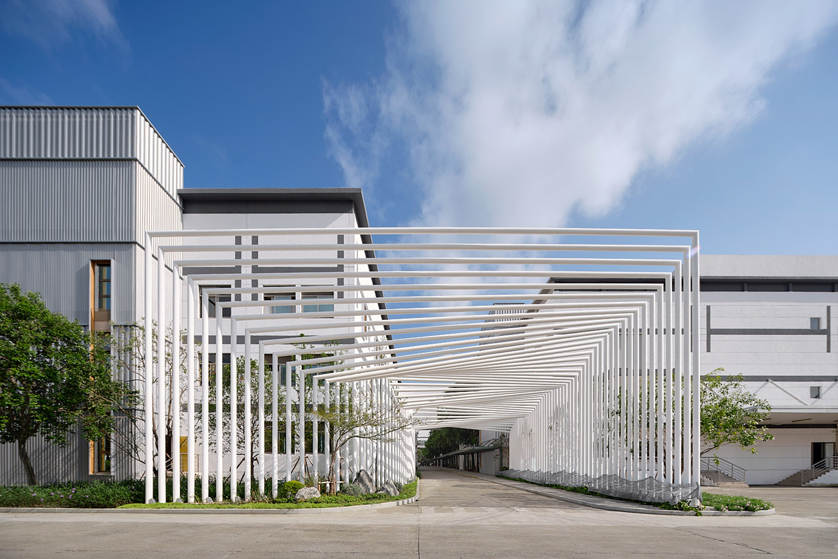 Renovation of Suzhou Xinda Industrial Park by Oumoumou Studio, School ...