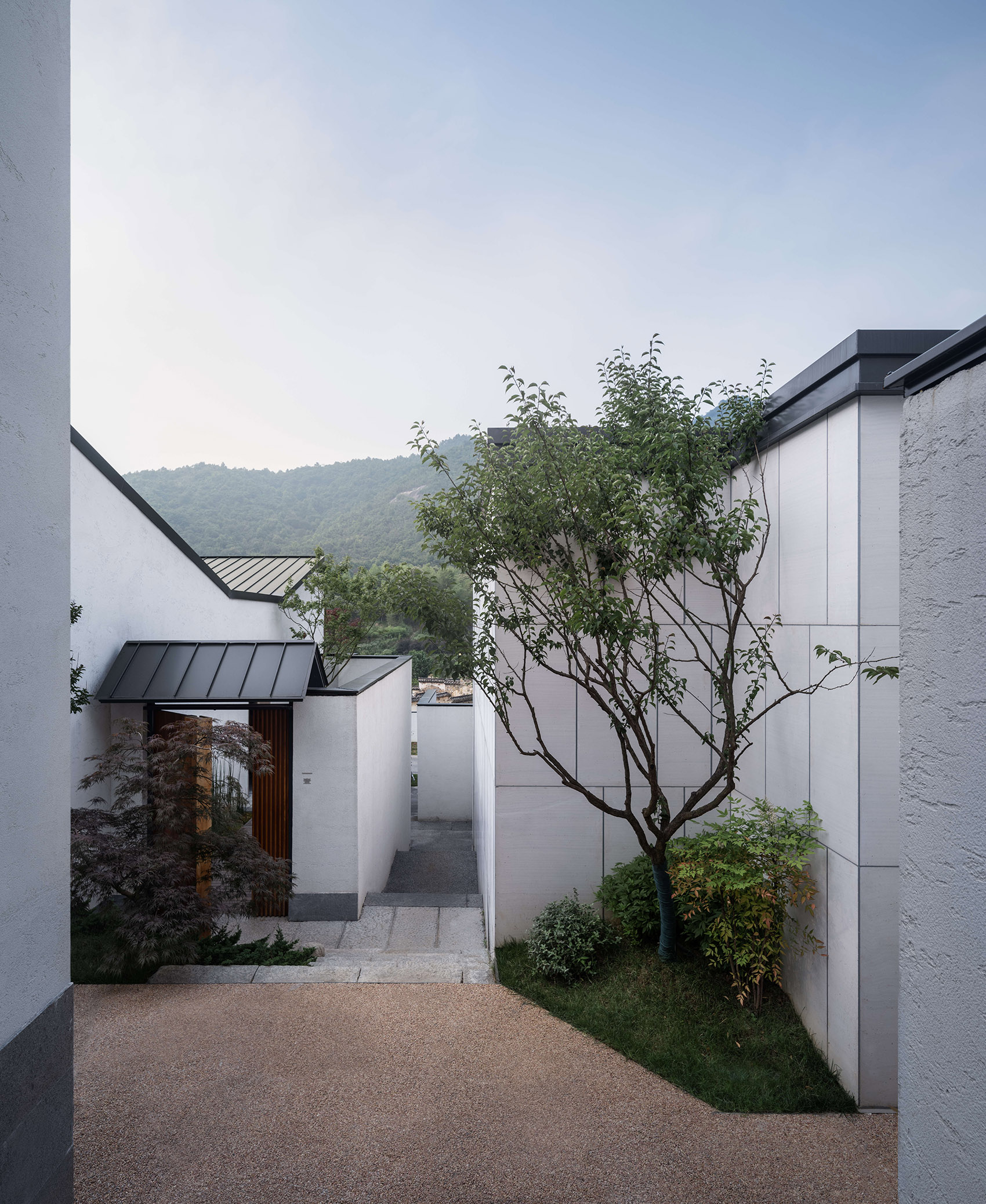 Ten Yards Hotel by City-Town Architects - 谷德设计网