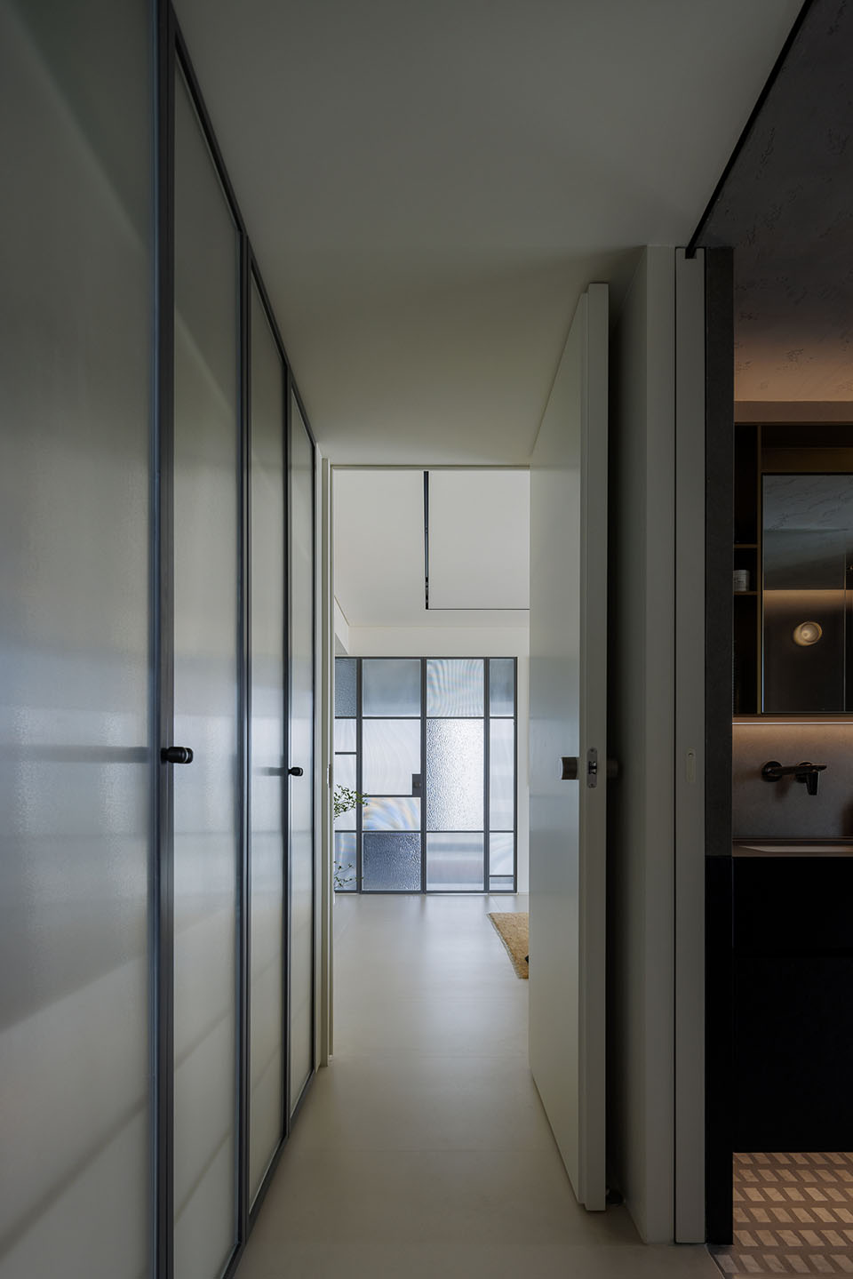 SYJ apartment interior design by Till Design Studio - 谷德设计网