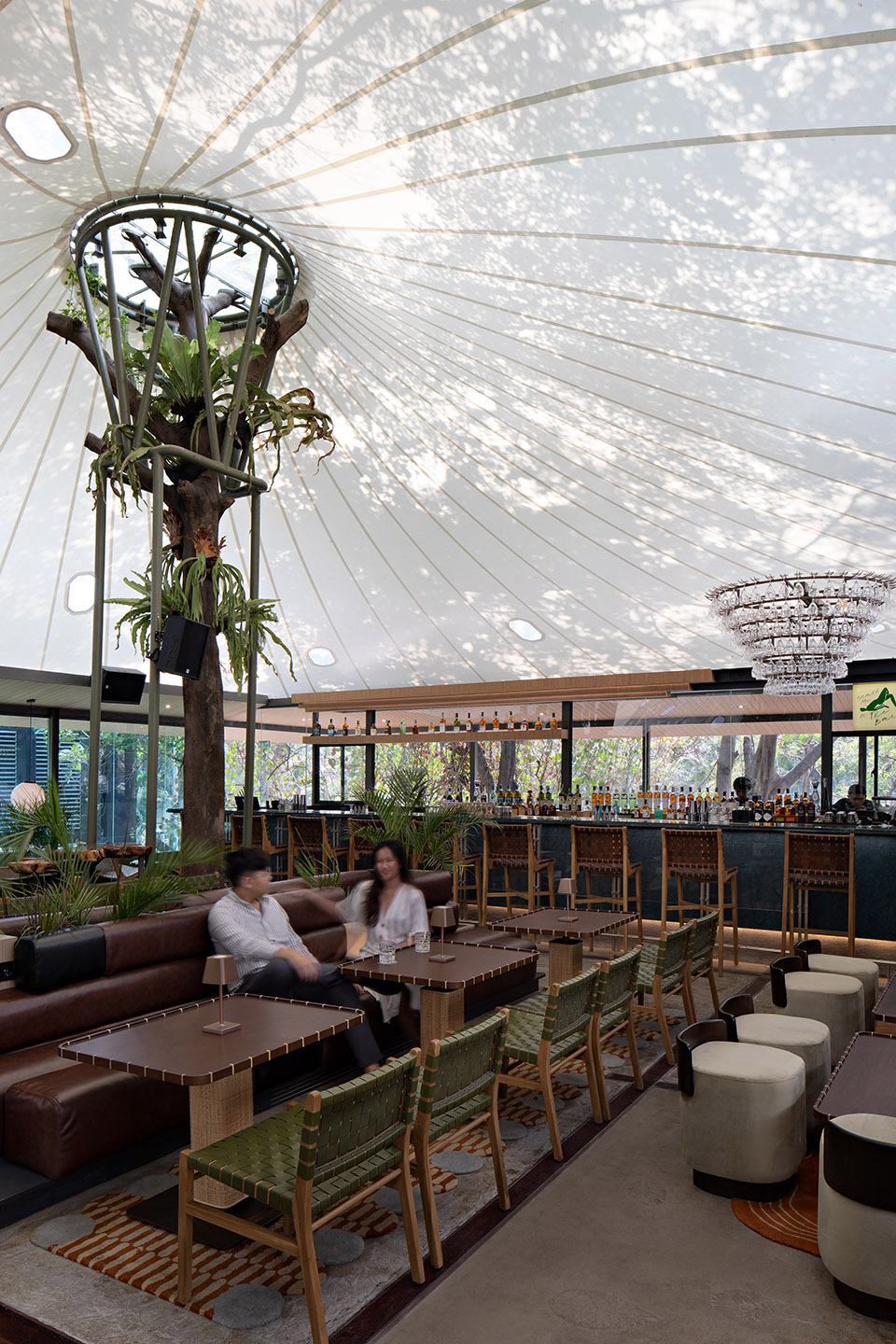 Stalk Tree-hugger Bar by RAD+ar - 谷德设计网