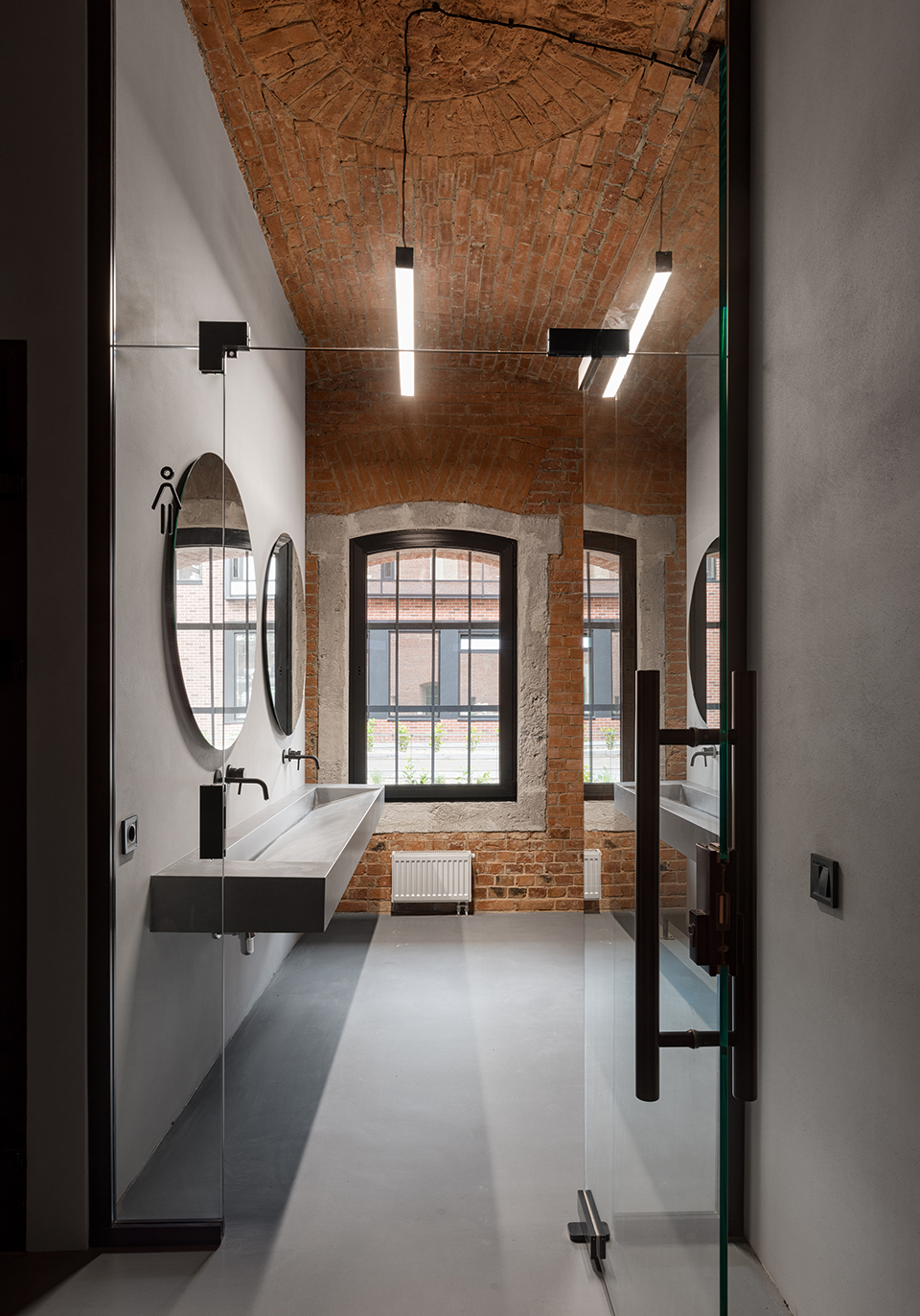 Square tower of the Lviv Citadel by Architecture Studio Symmetry - 谷德设计网