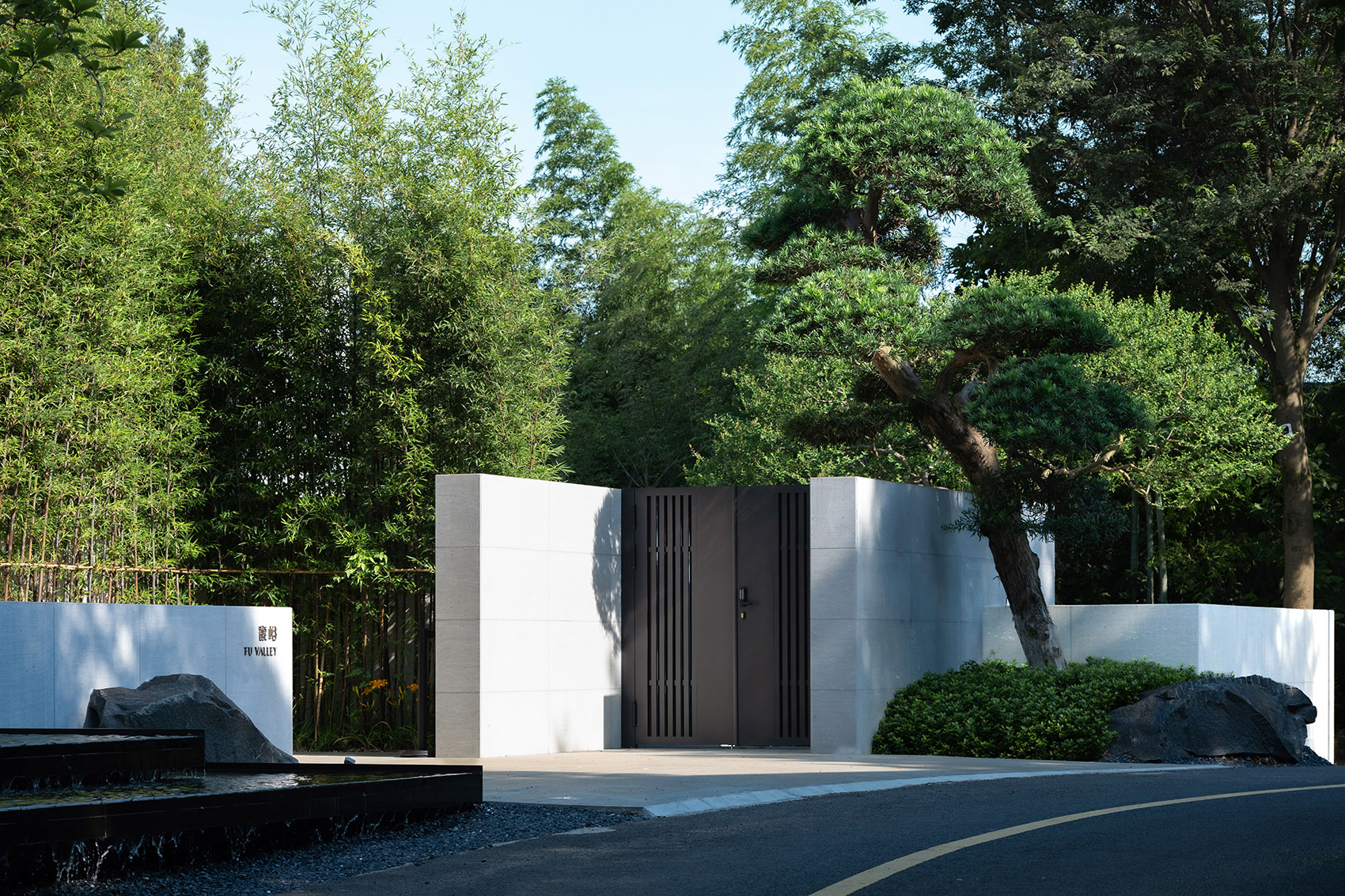 FU VALLEY – Yinshi Resort Hotel by Tianmu Lake, China by Nanjing Jinshi ...
