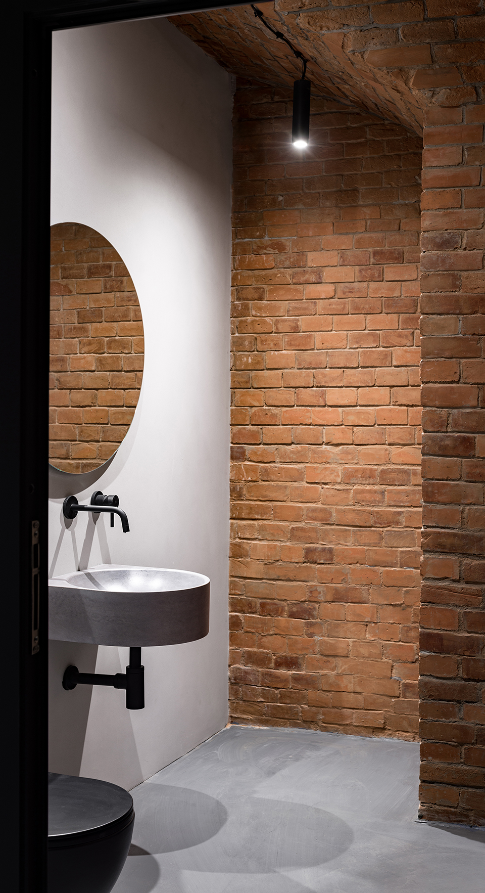 Square tower of the Lviv Citadel by Architecture Studio Symmetry - 谷德设计网