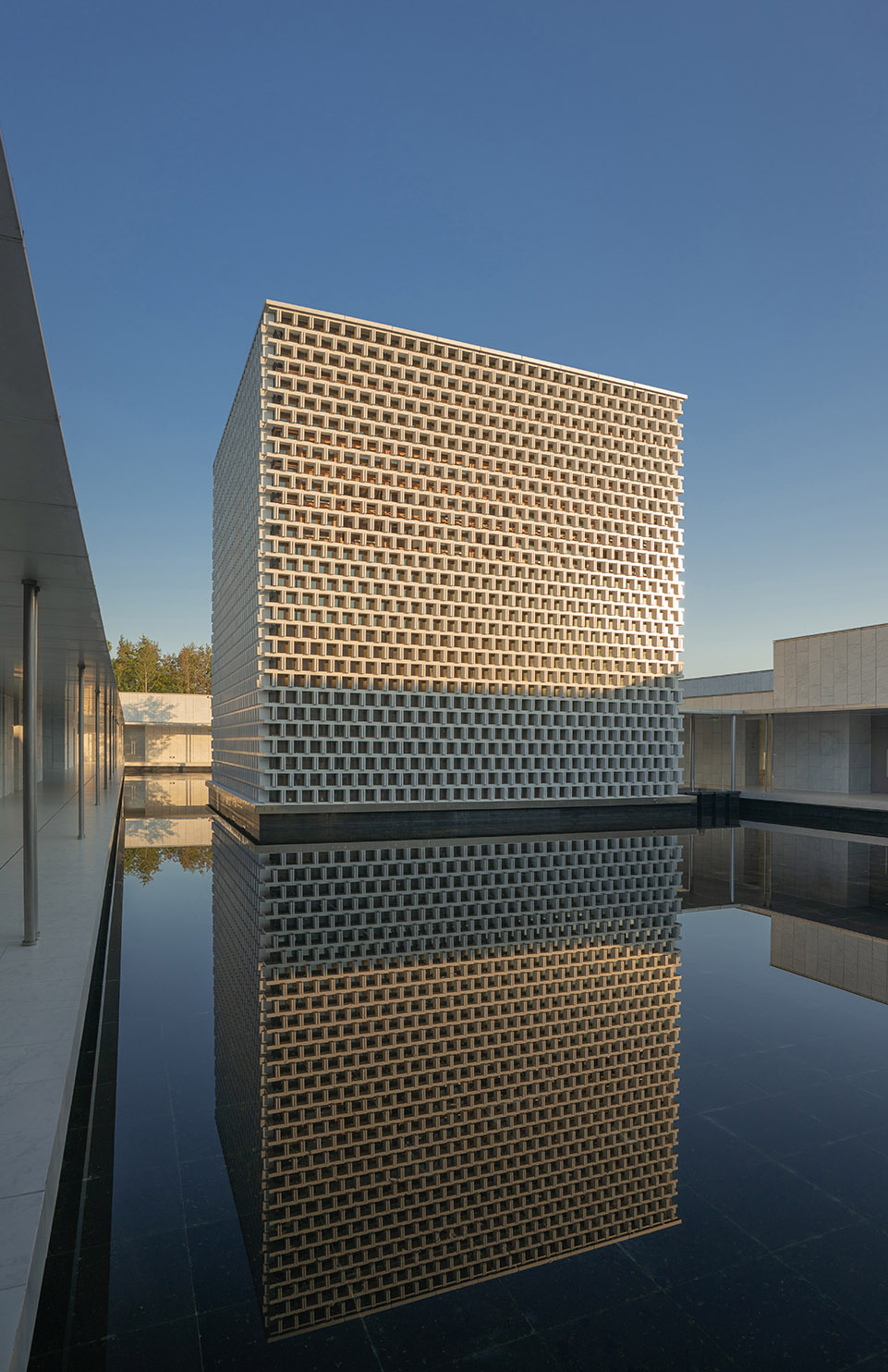 Yanzi Memorial Hall by Architectural Design and Research Institution of ...