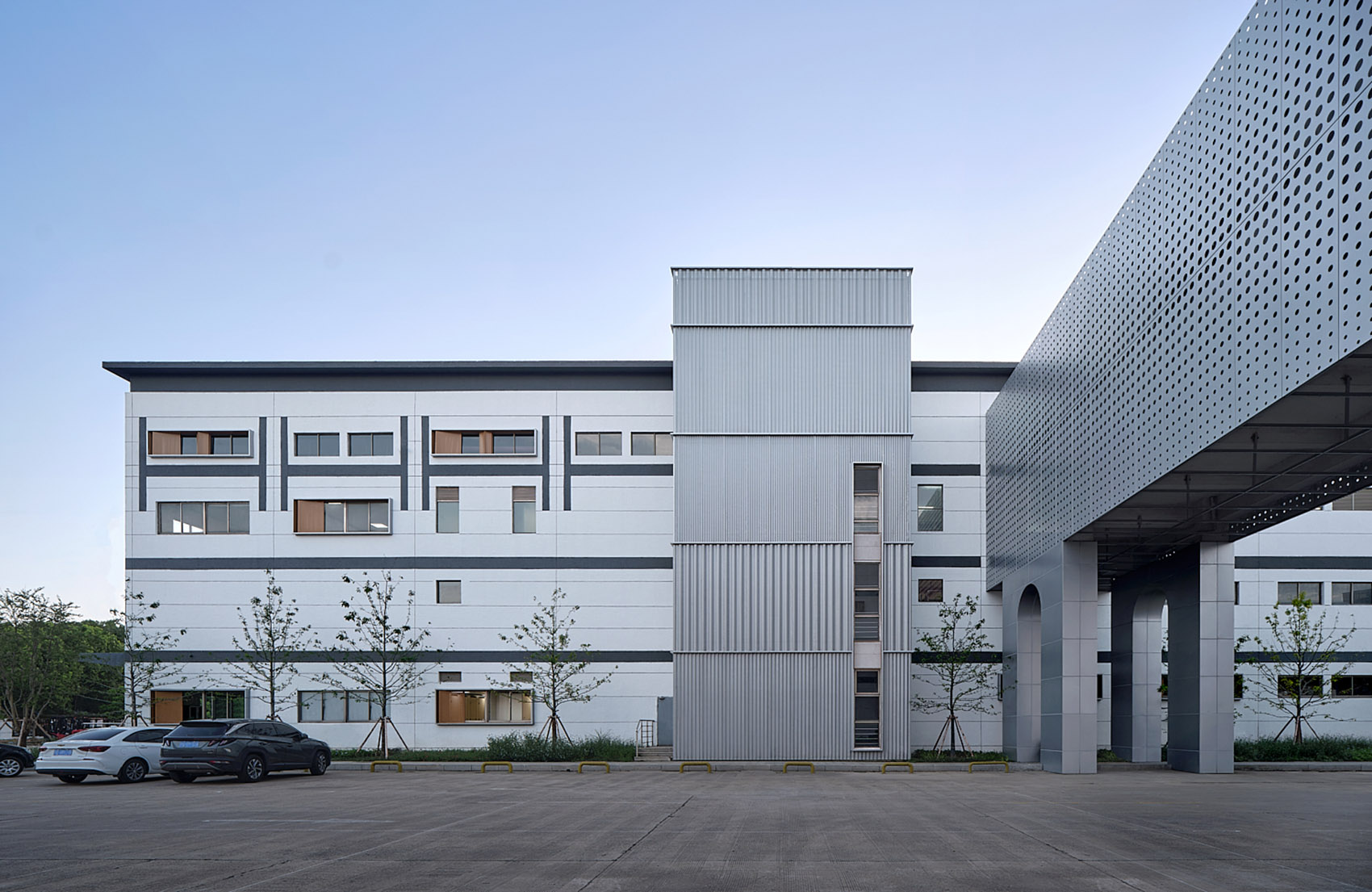 Renovation of Suzhou Xinda Industrial Park by Oumoumou Studio, School ...