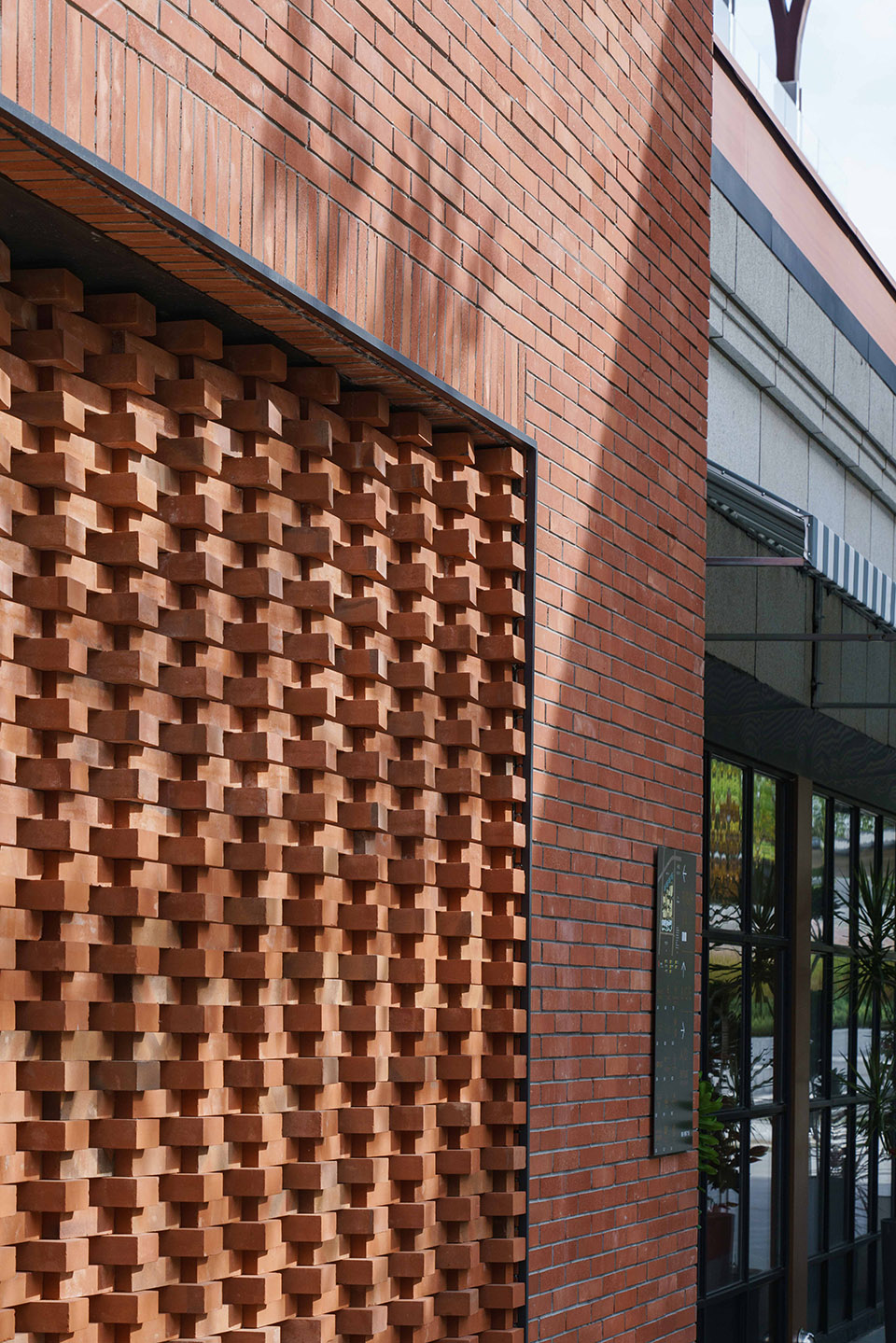 Commercial block reconstruction in Beijing by Atelier Shanghai Dachuan ...