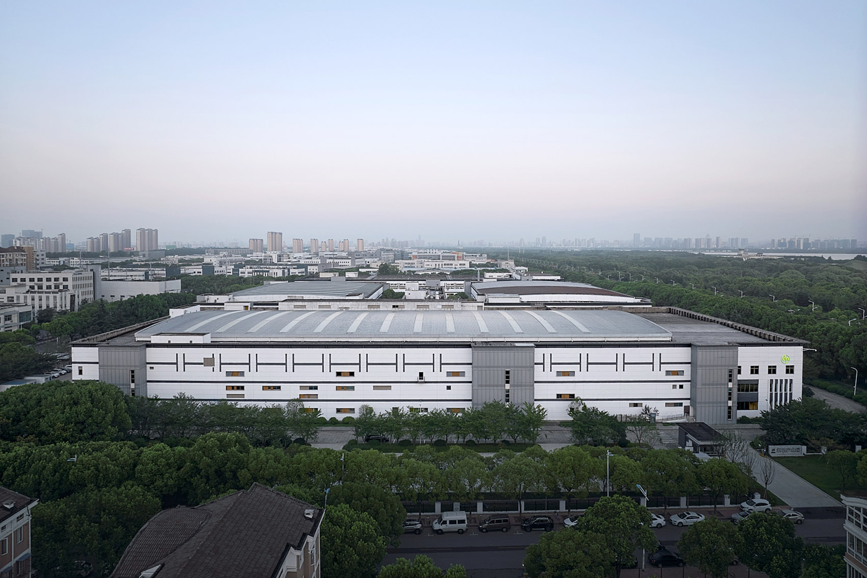 Renovation of Suzhou Xinda Industrial Park by Oumoumou Studio, School ...