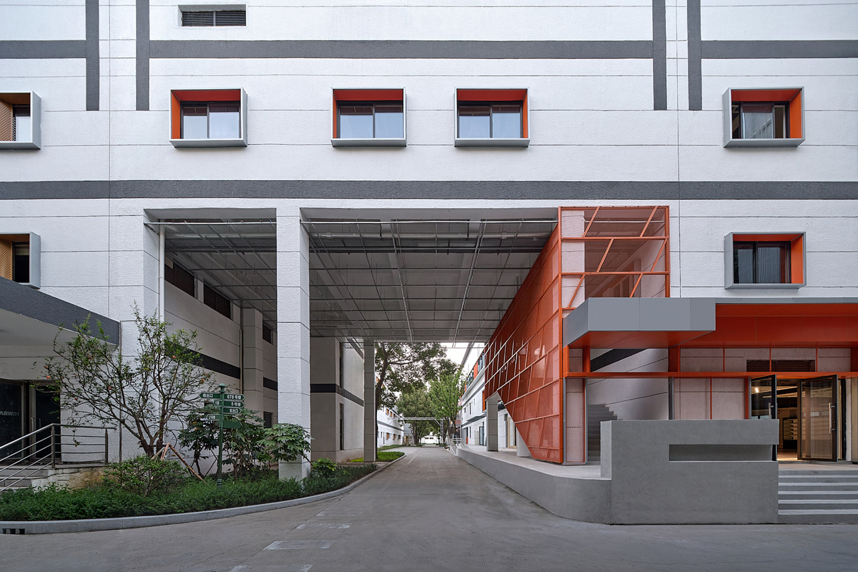 Renovation of Suzhou Xinda Industrial Park by Oumoumou Studio, School ...