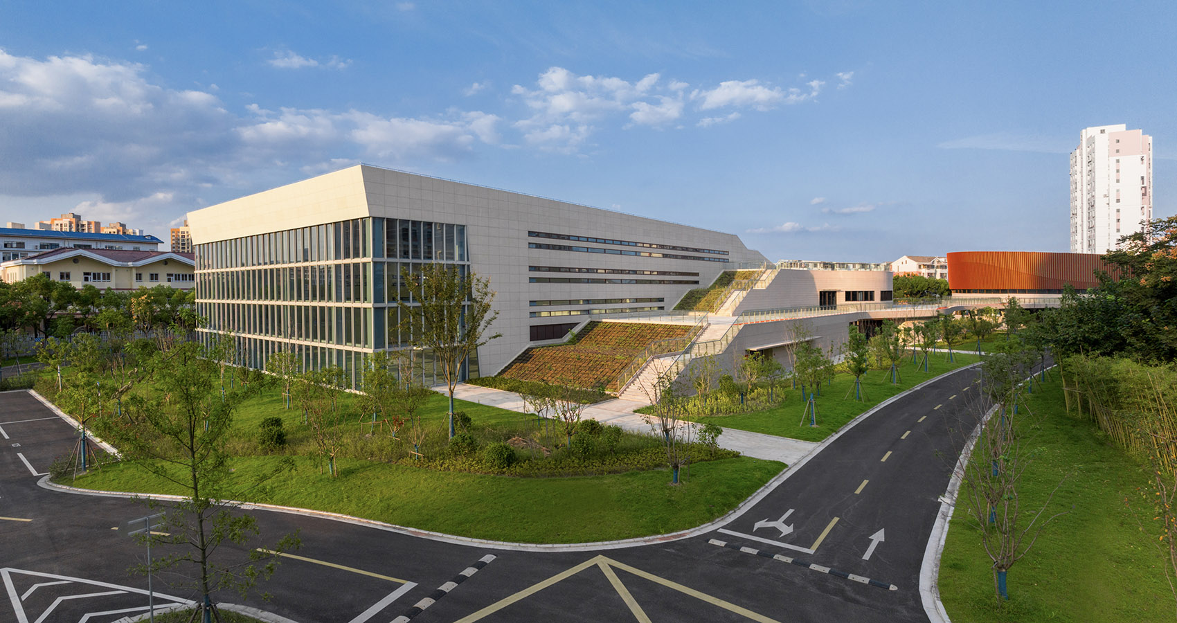 Shanghai Sanlin Yide Community Culture and Sports Center by SUNYAT ...