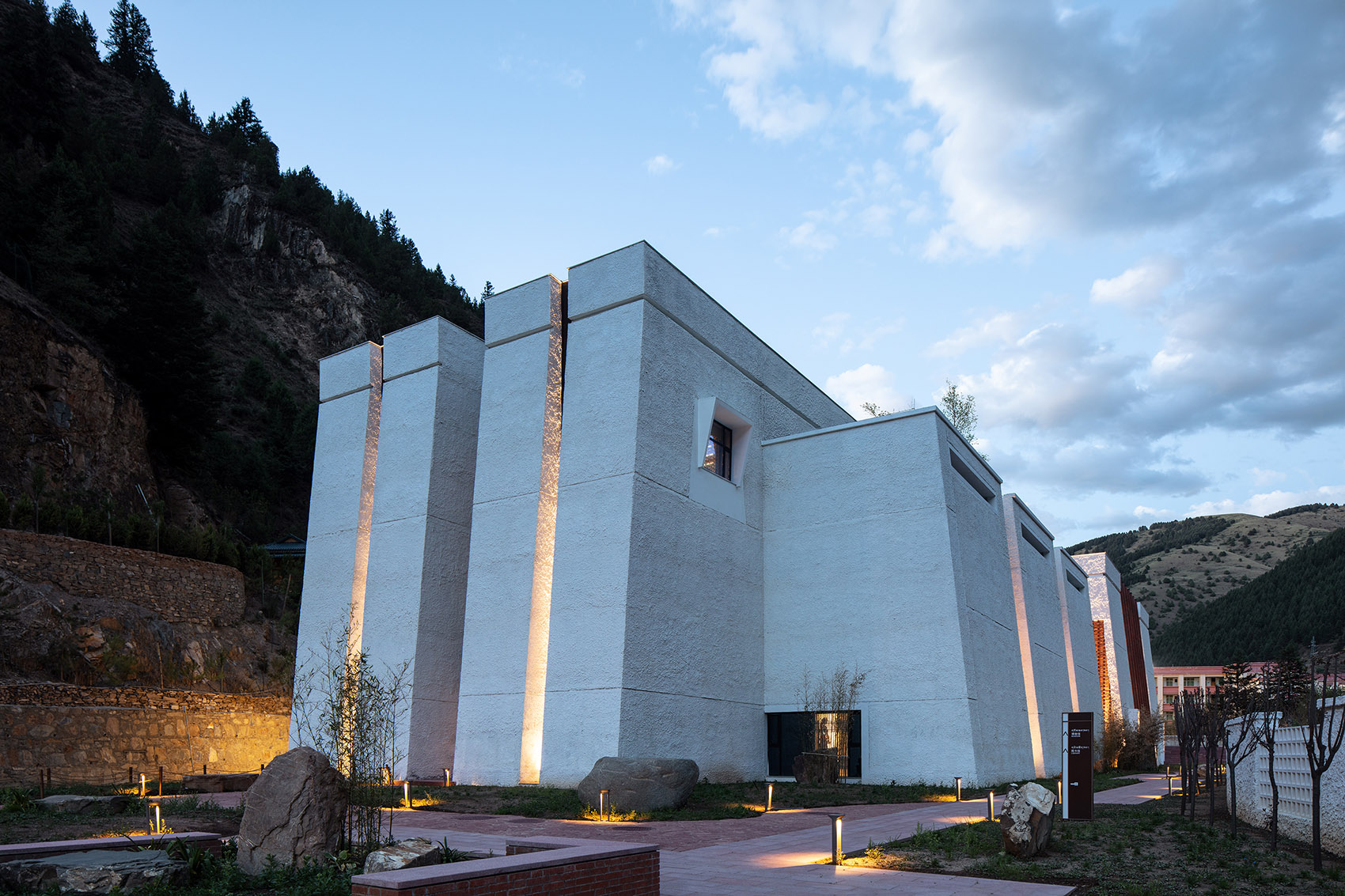 Deba Library by Rong Zhaohui Studio, ZRADI - 谷德设计网