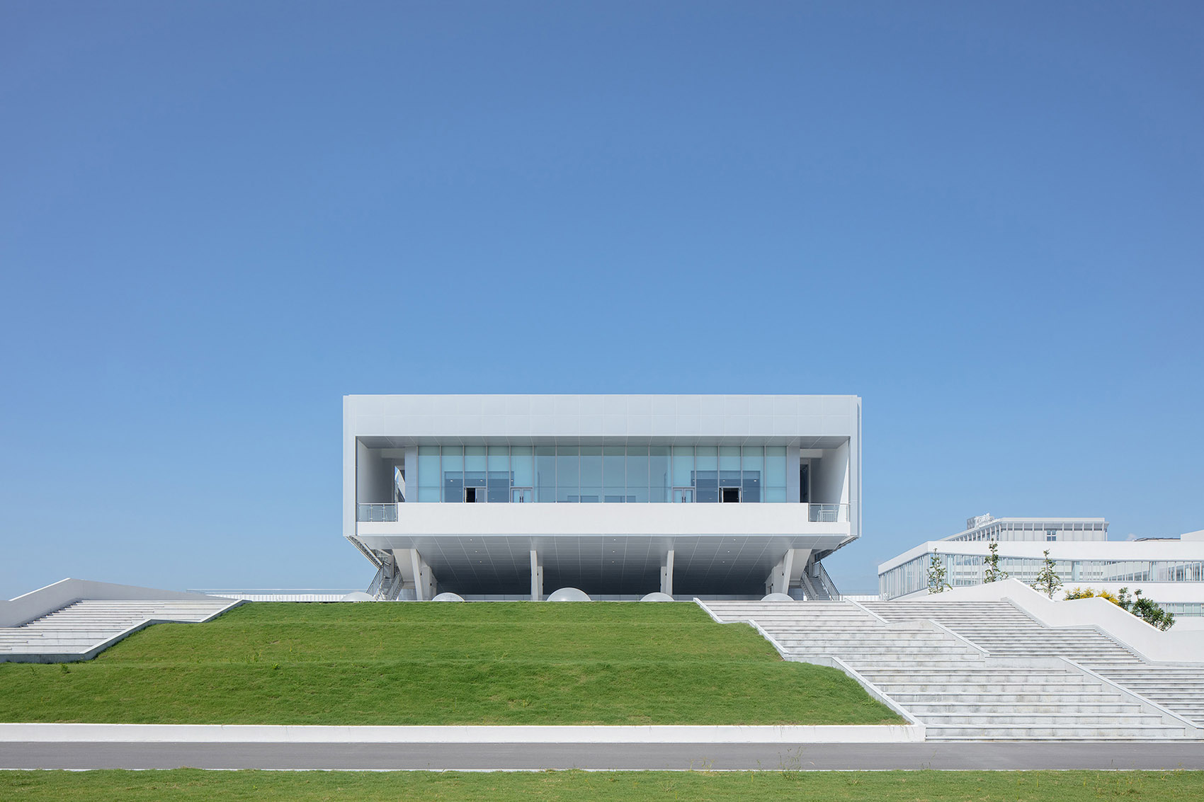 Ningbo Gulin Vocational High School by ARCHIS Design Studio - 谷德设计网