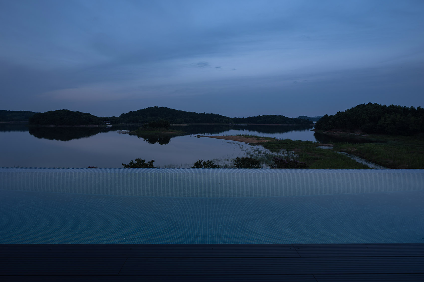 FU VALLEY – Yinshi Resort Hotel by Tianmu Lake, China by Nanjing Jinshi ...