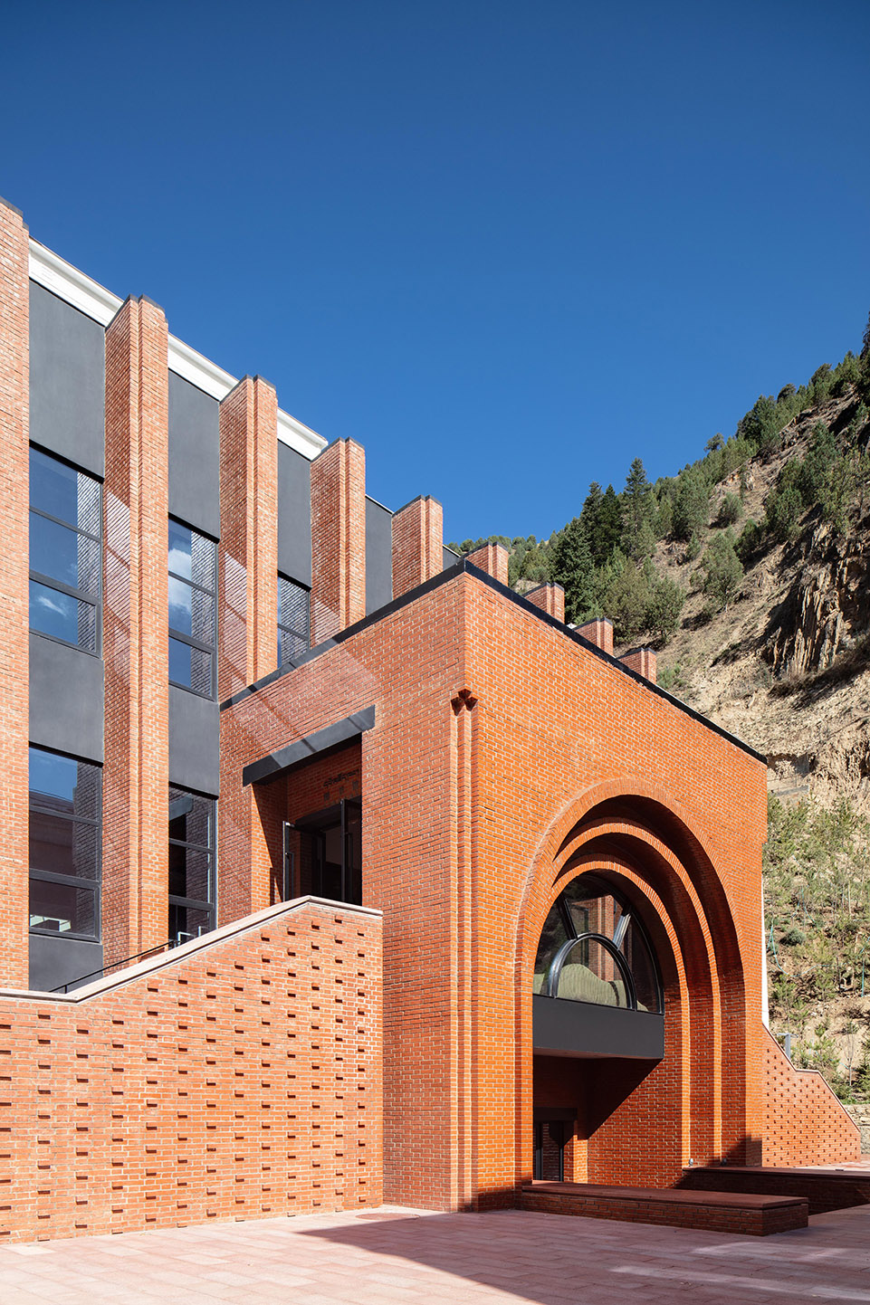 Deba Library by Rong Zhaohui Studio, ZRADI - 谷德设计网