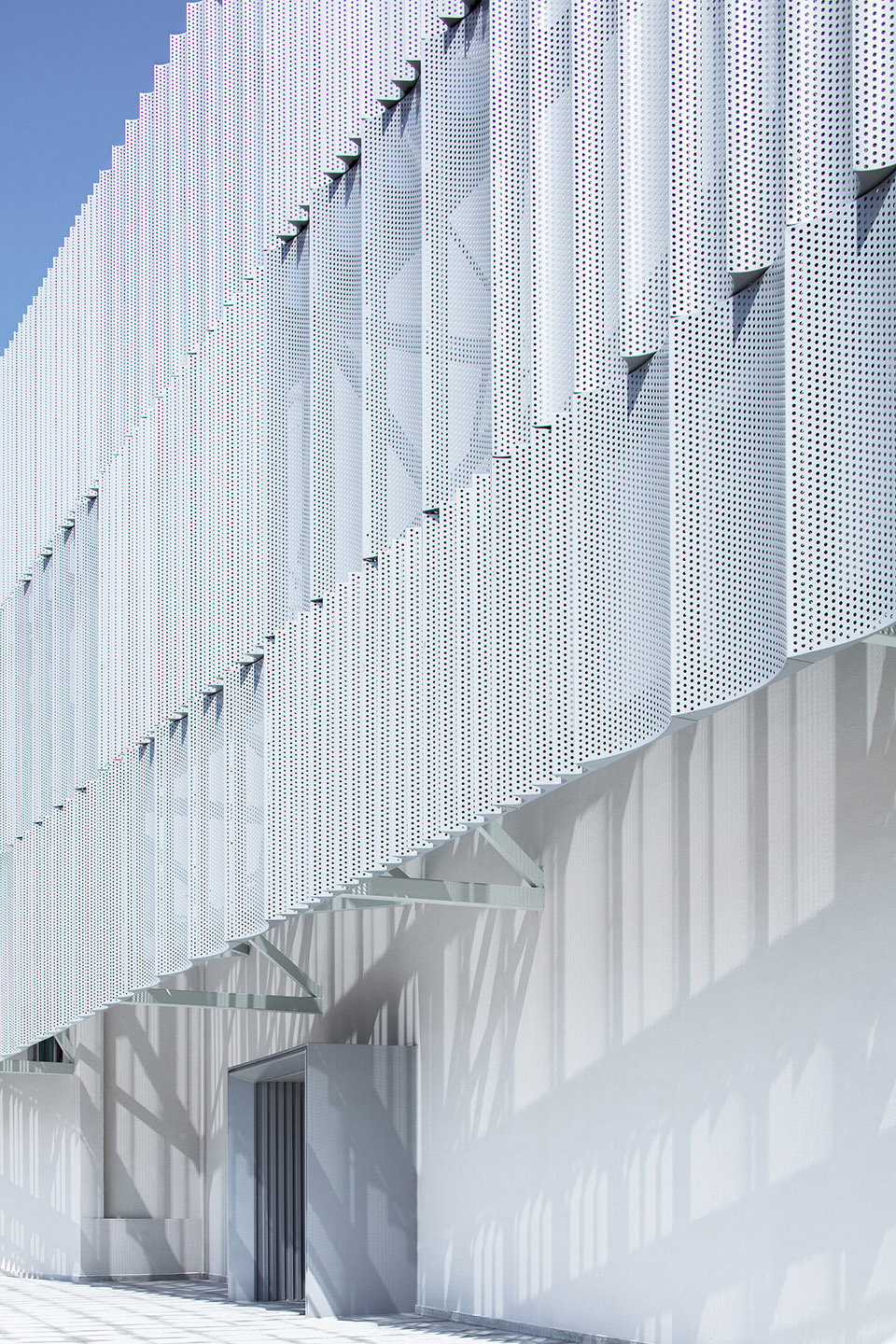 Ningbo Gulin Vocational High School by ARCHIS Design Studio - 谷德设计网