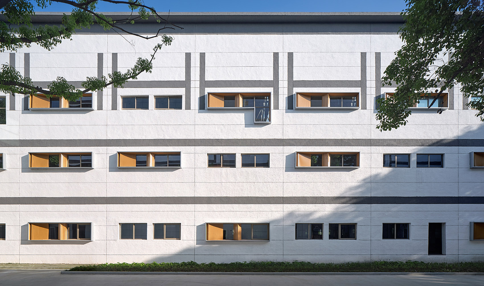 Renovation of Suzhou Xinda Industrial Park by Oumoumou Studio, School ...