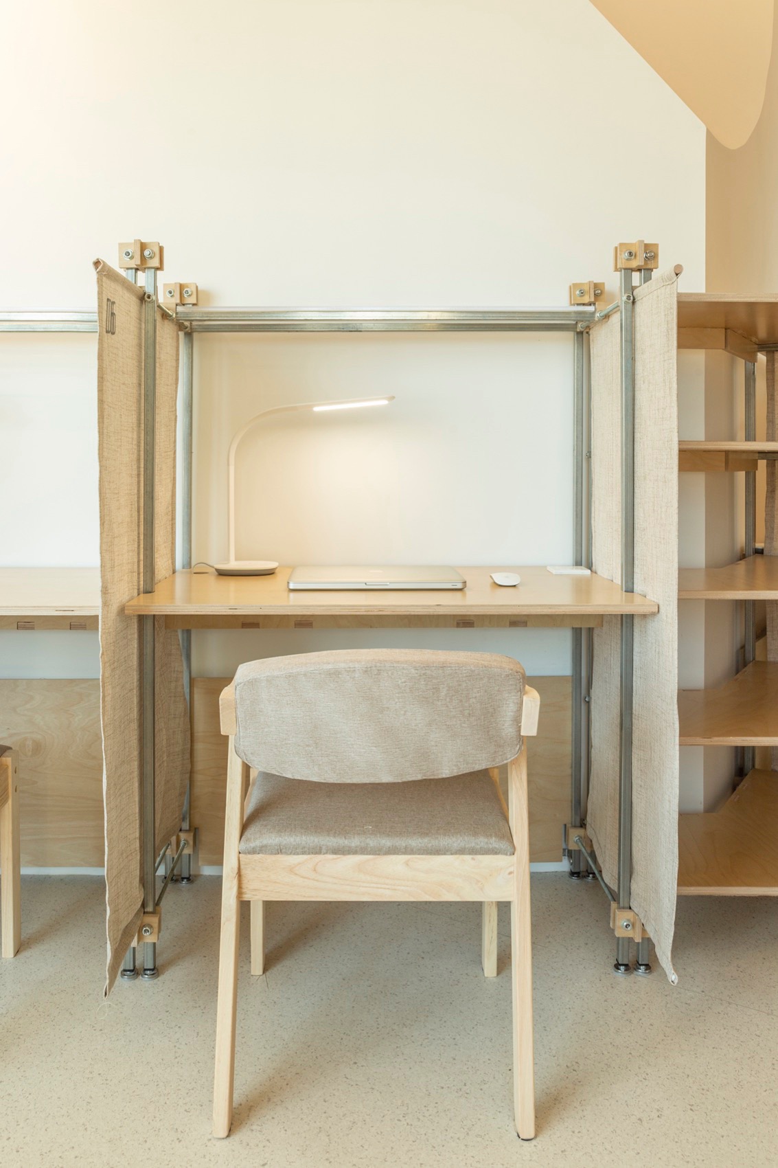 Skyline Study Studio by Atelier d’More - 谷德设计网