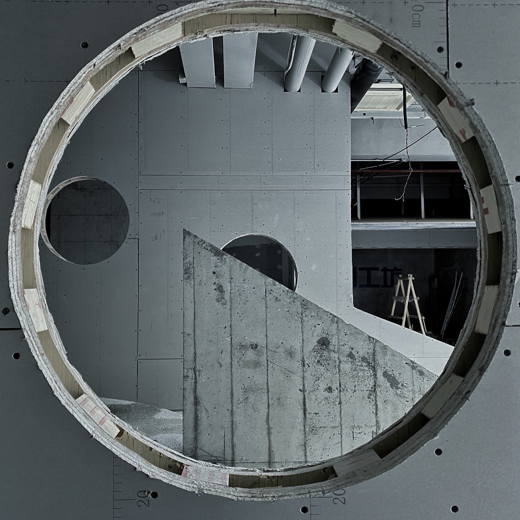 Under the Eaves by Displacement Architecture Design - 谷德设计网