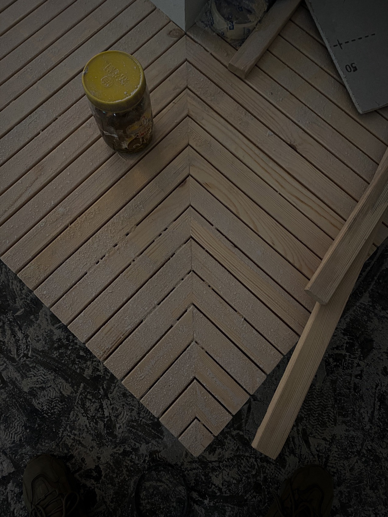 Under the Eaves by Displacement Architecture Design - 谷德设计网