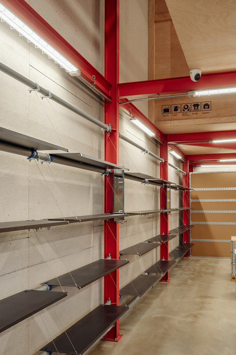 PuffFrog x Kangol x Matata, China by Question and Answer Design - 谷德设计网