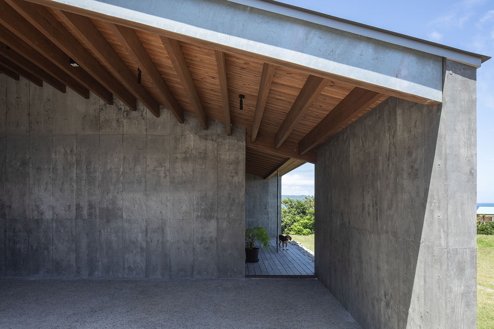 House in Toguchi by Sakai Architects - 谷德设计网