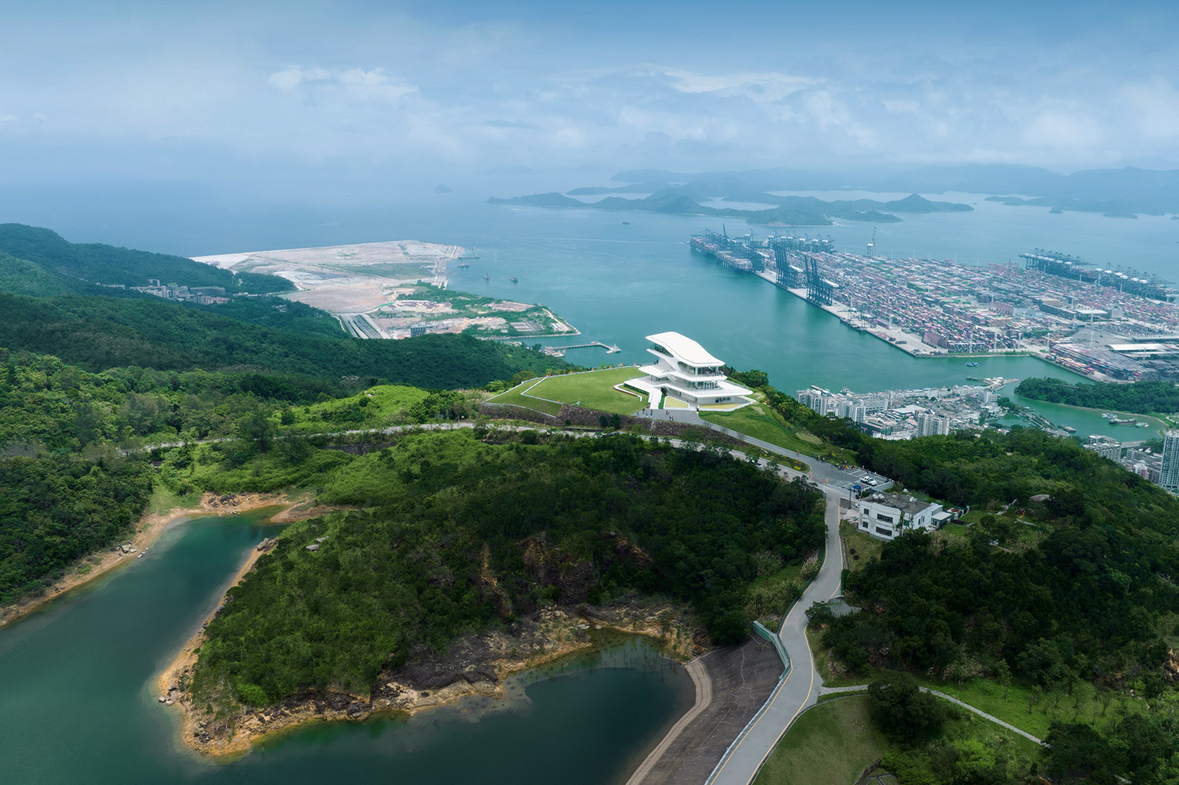 Yunhai Forest Service Station, China by Meng Fanhao / line+ studio - 谷德设计网