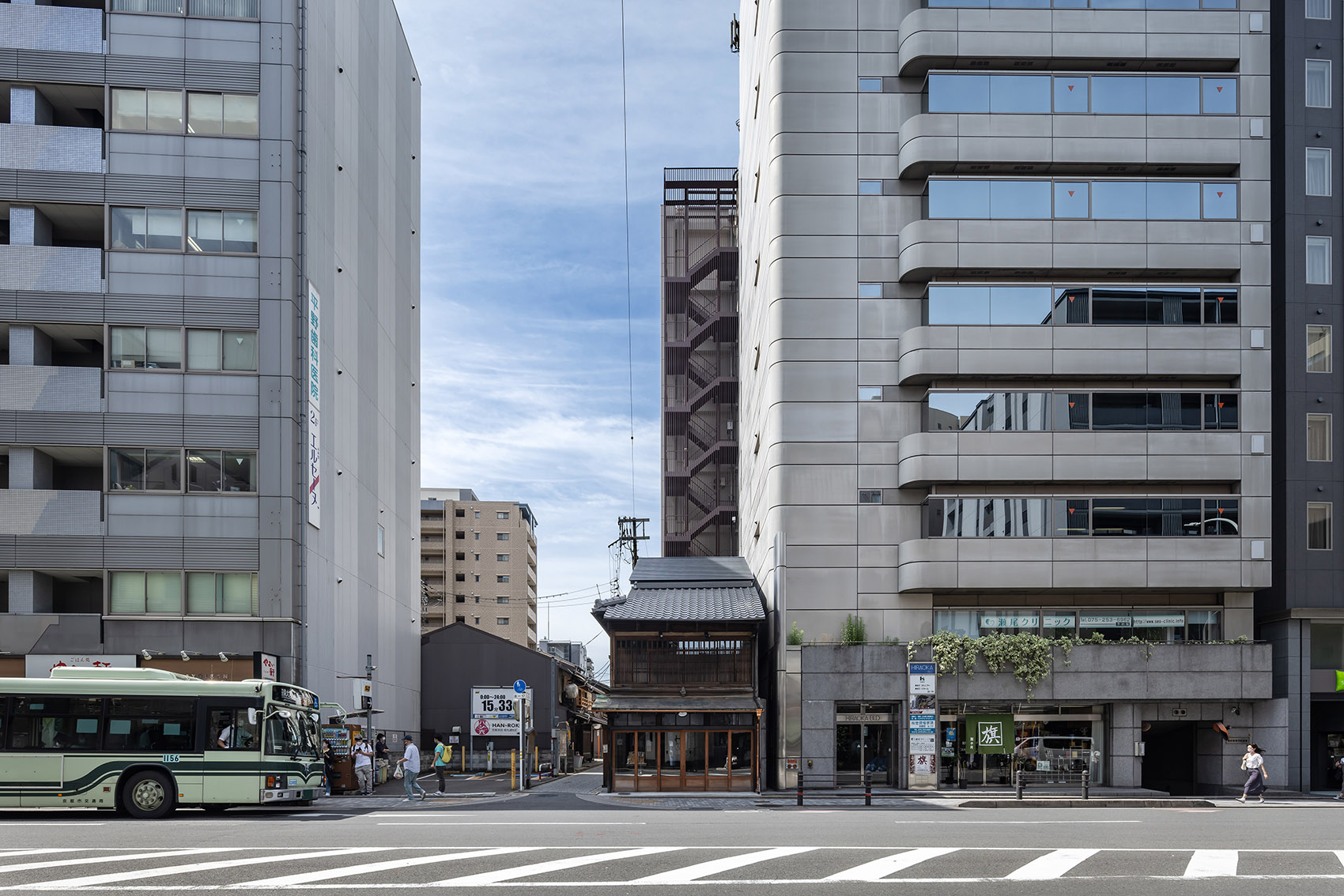 KAKKYOYAMA COMMON CENTER FOR GION FESTIVAL by Shigenori Uoya Architects ...